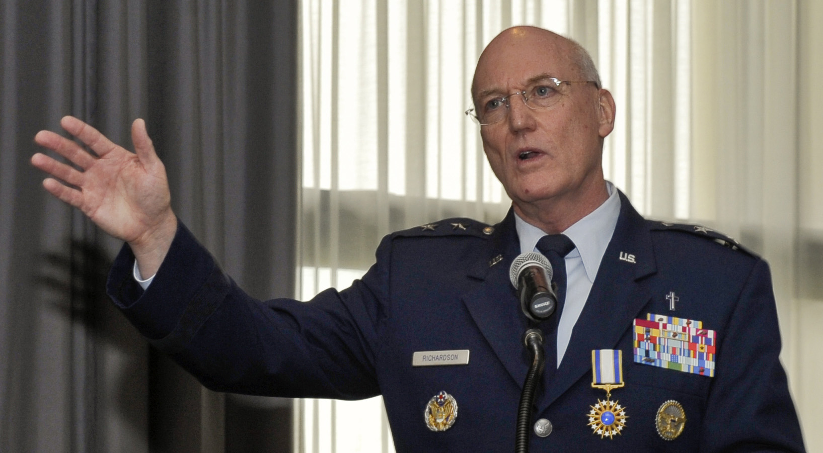 Top Air Force chaplain retires after 40-year career > Air Force ...