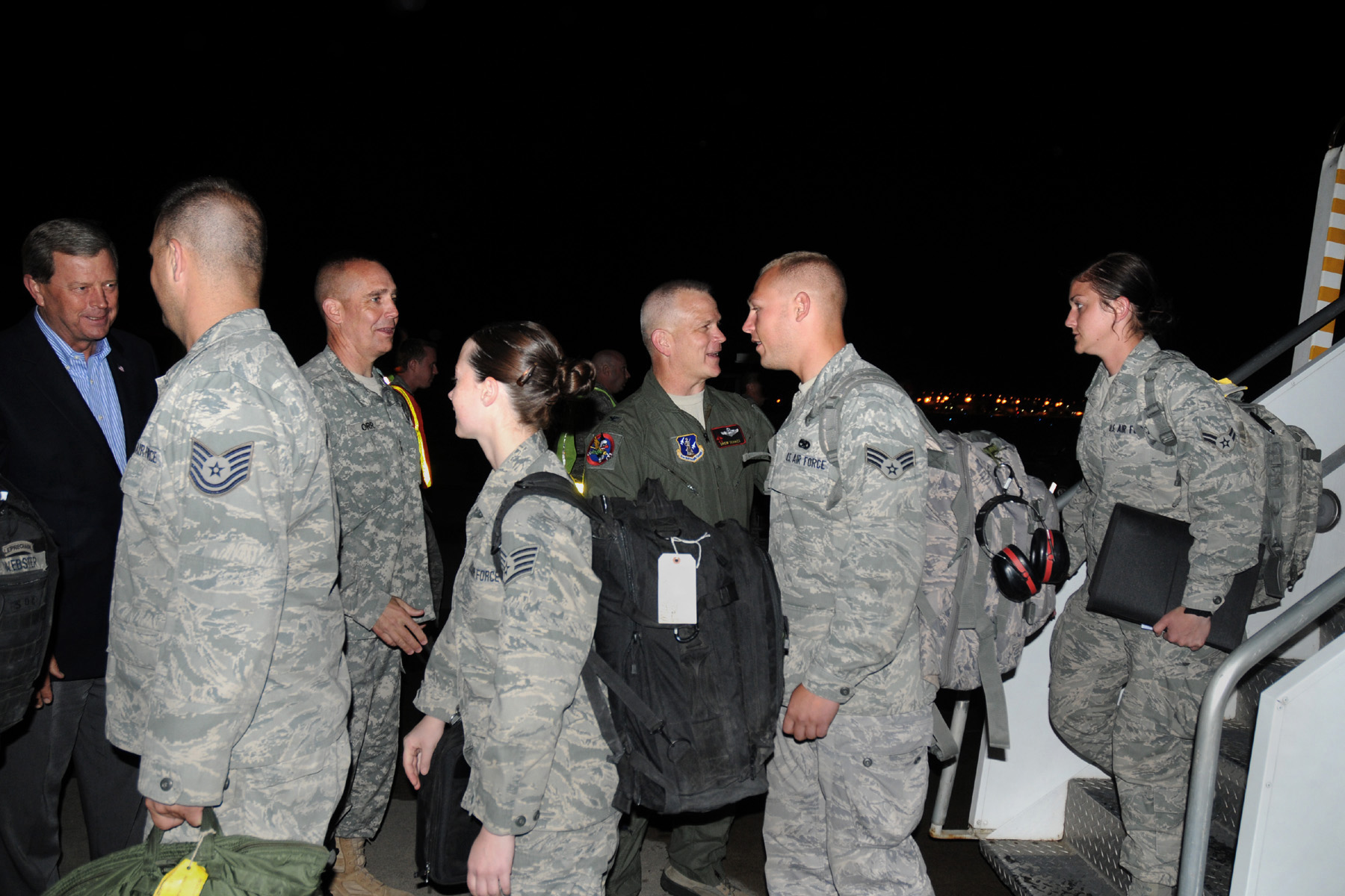 132nd Fighter Wing airmen return home from deployment to Afghanistan.