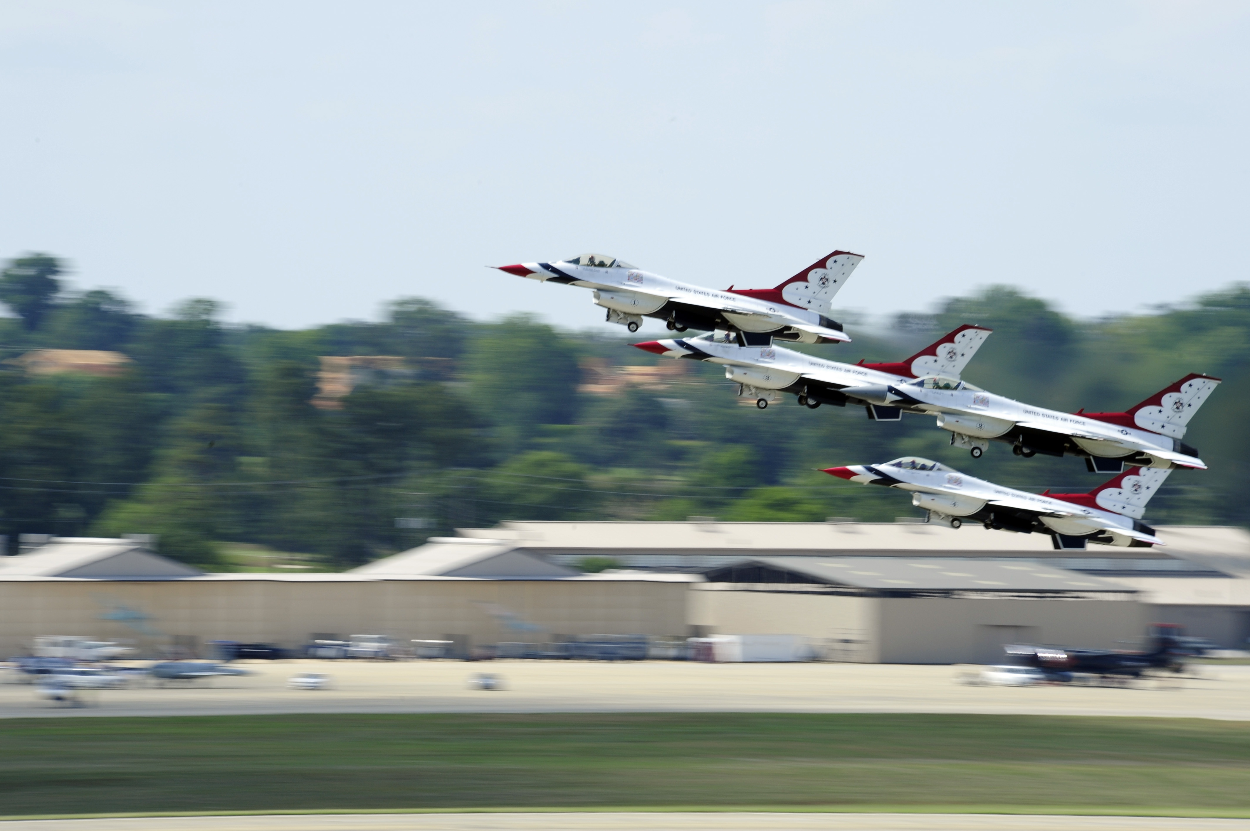 Photo Essay: Thunderbirds Fly at Shaw > Shaw Air Force Base > Article ...