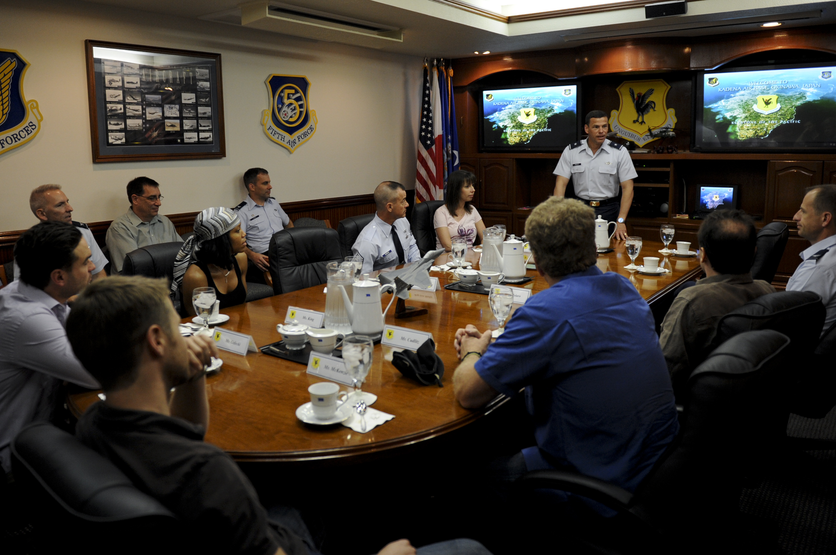 Kadena gets "Big Bang" out of USO tour > Kadena Air Base > News