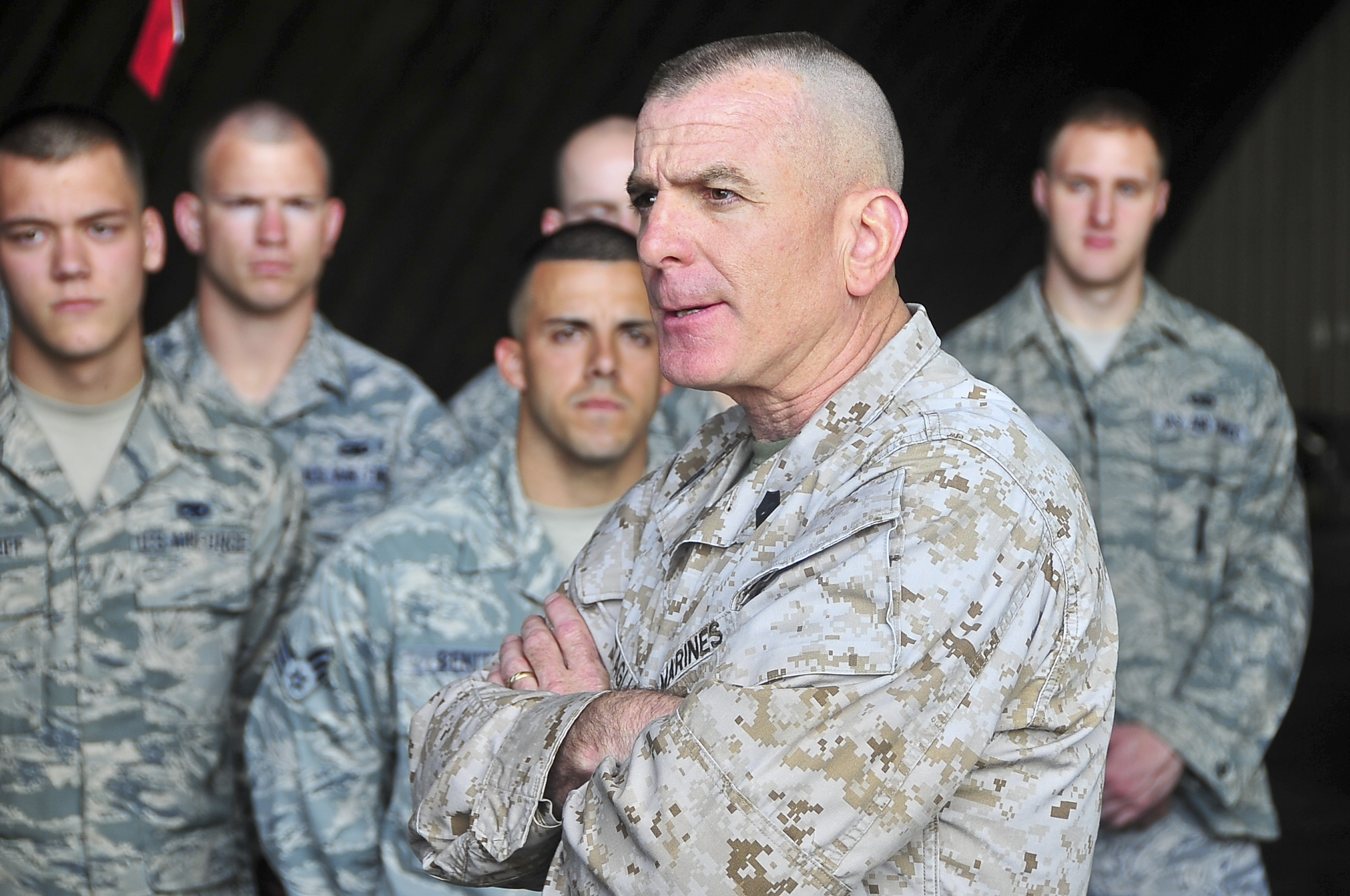 Highest ranking enlisted member of the Armed Forces visits Osan > Osan ...