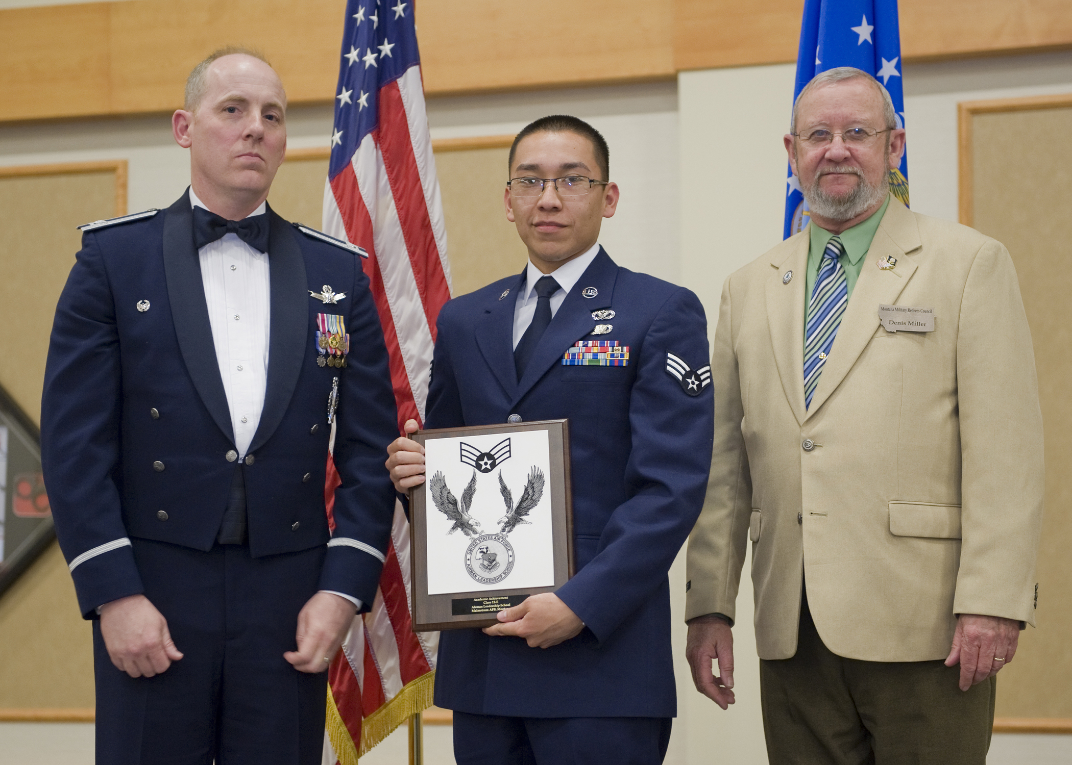 ALS Class 12-E graduation banquet awards