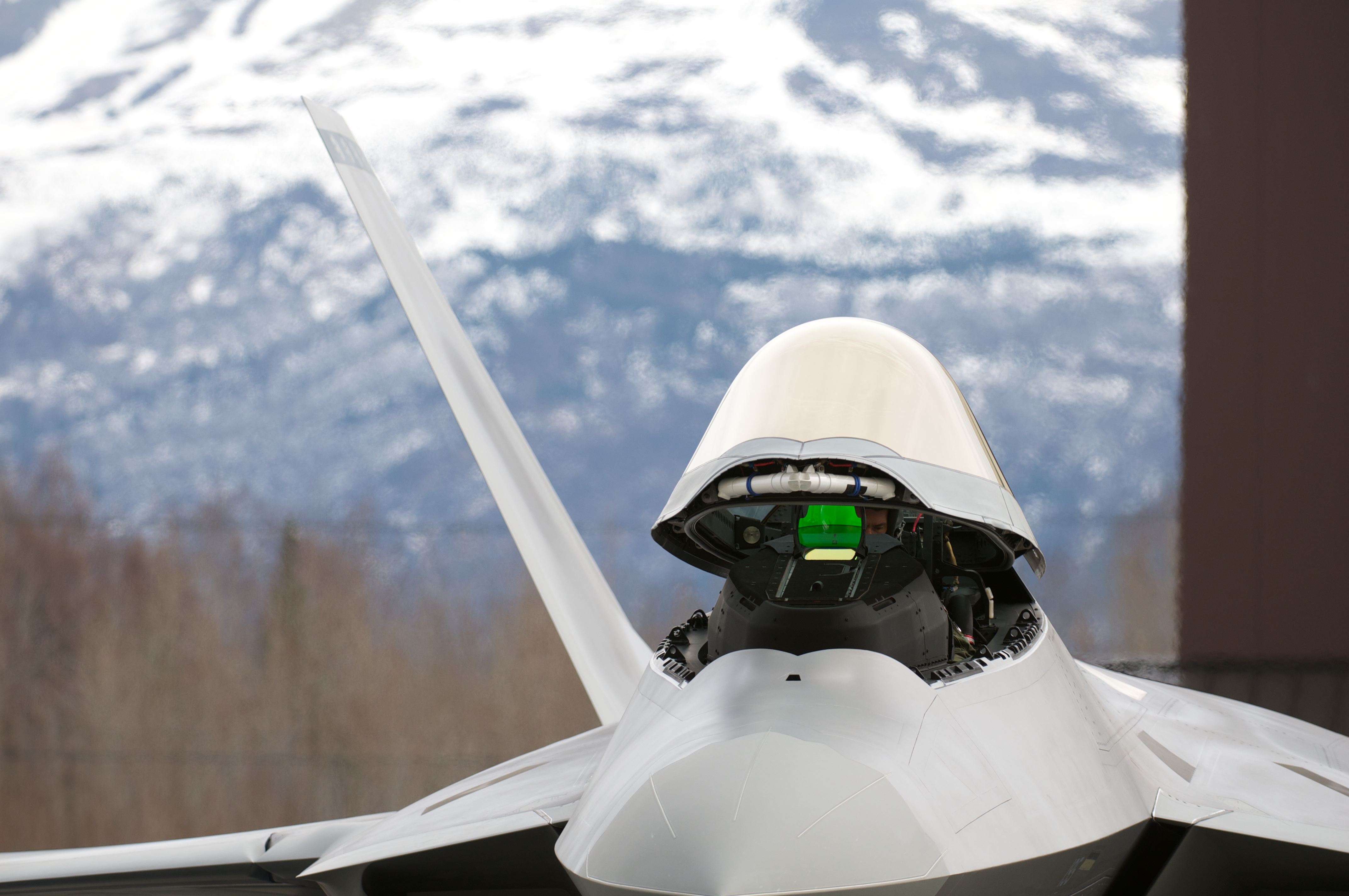 JBER accepts delivery of last F-22 Raptor
