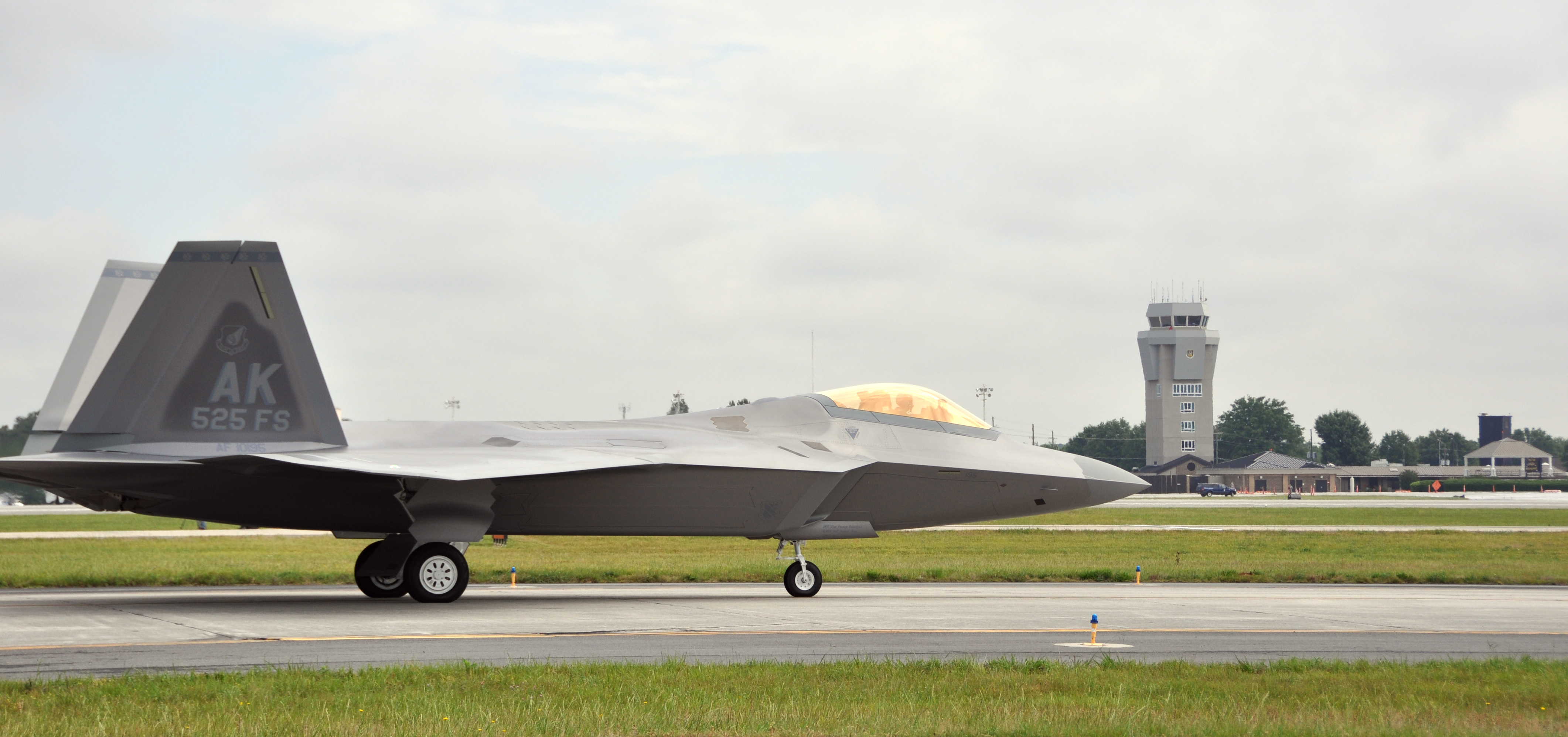 Last Raptor reports for duty > Air Force Reserve Command > News Article