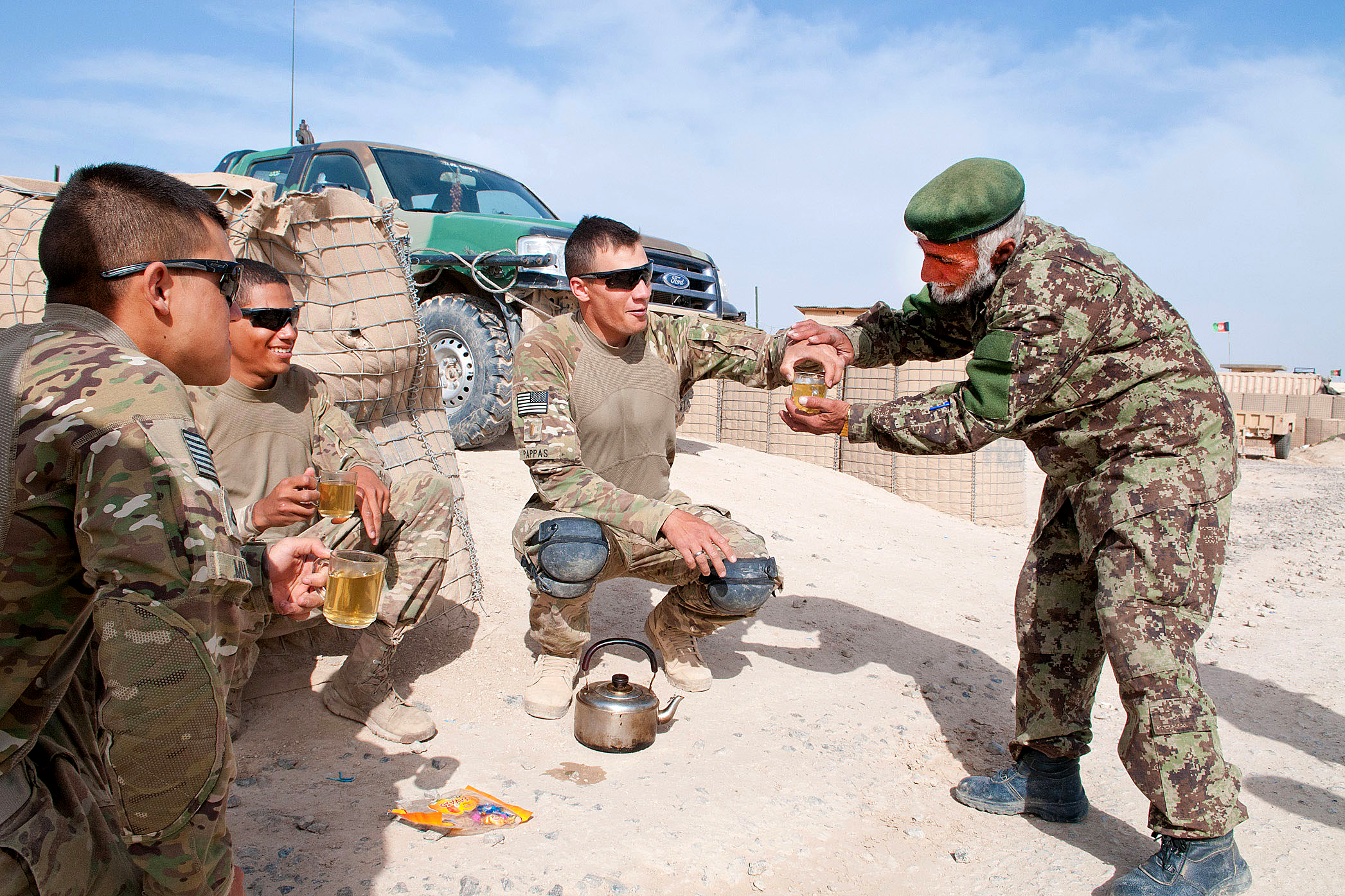 U.S. Army paratroopers join an Afghan platoon leader for chai tea ...