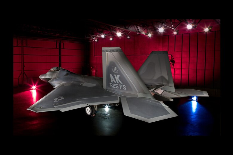 BIRD OF PREY: Bulldogs accept delivery of last Raptor > Pacific Air ...