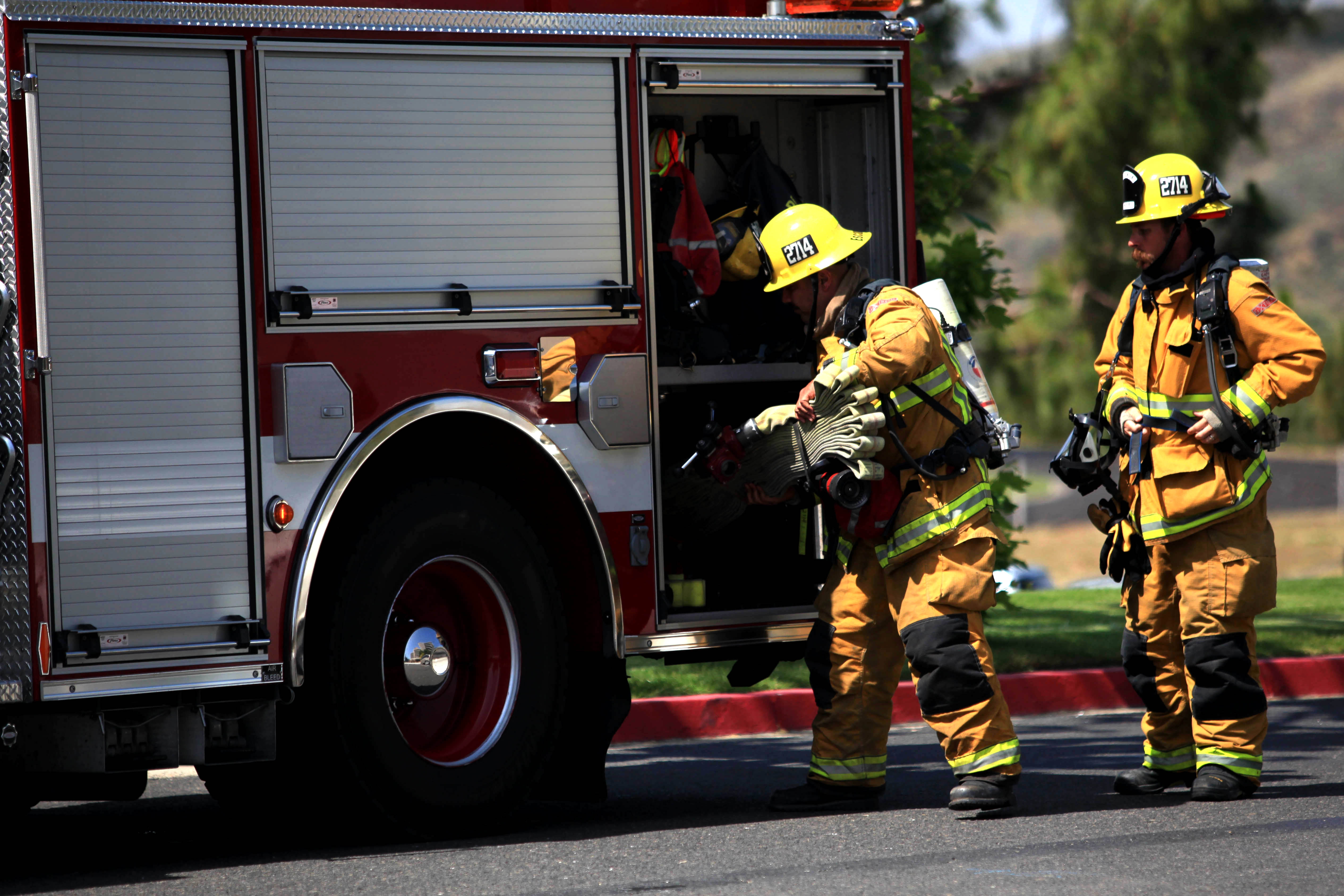 Firefighters blaze through high-rise exercise > United States Marine ...