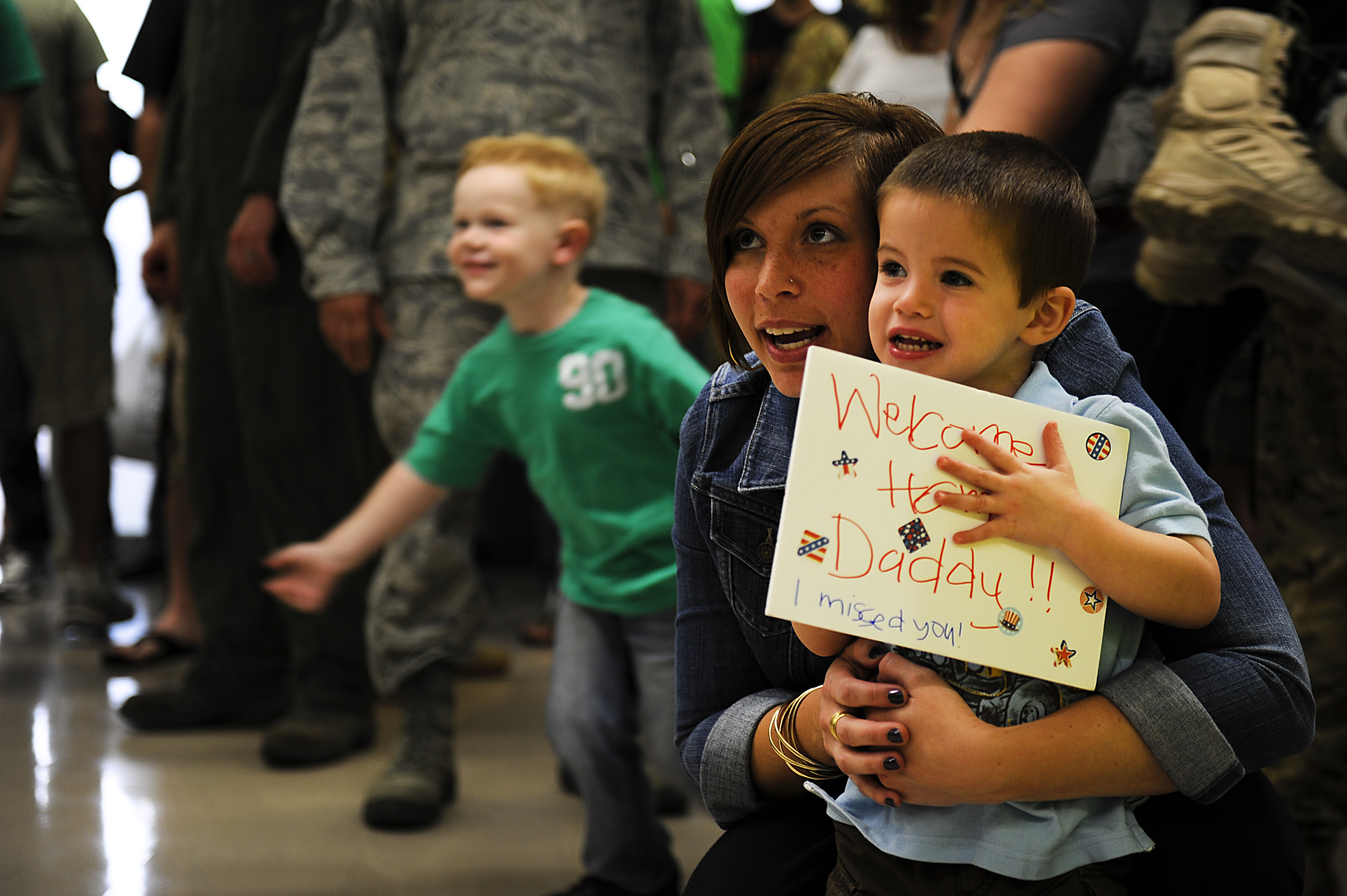 33rd RQS, 718th AMXS Airmen return home, reunite with families > Kadena ...