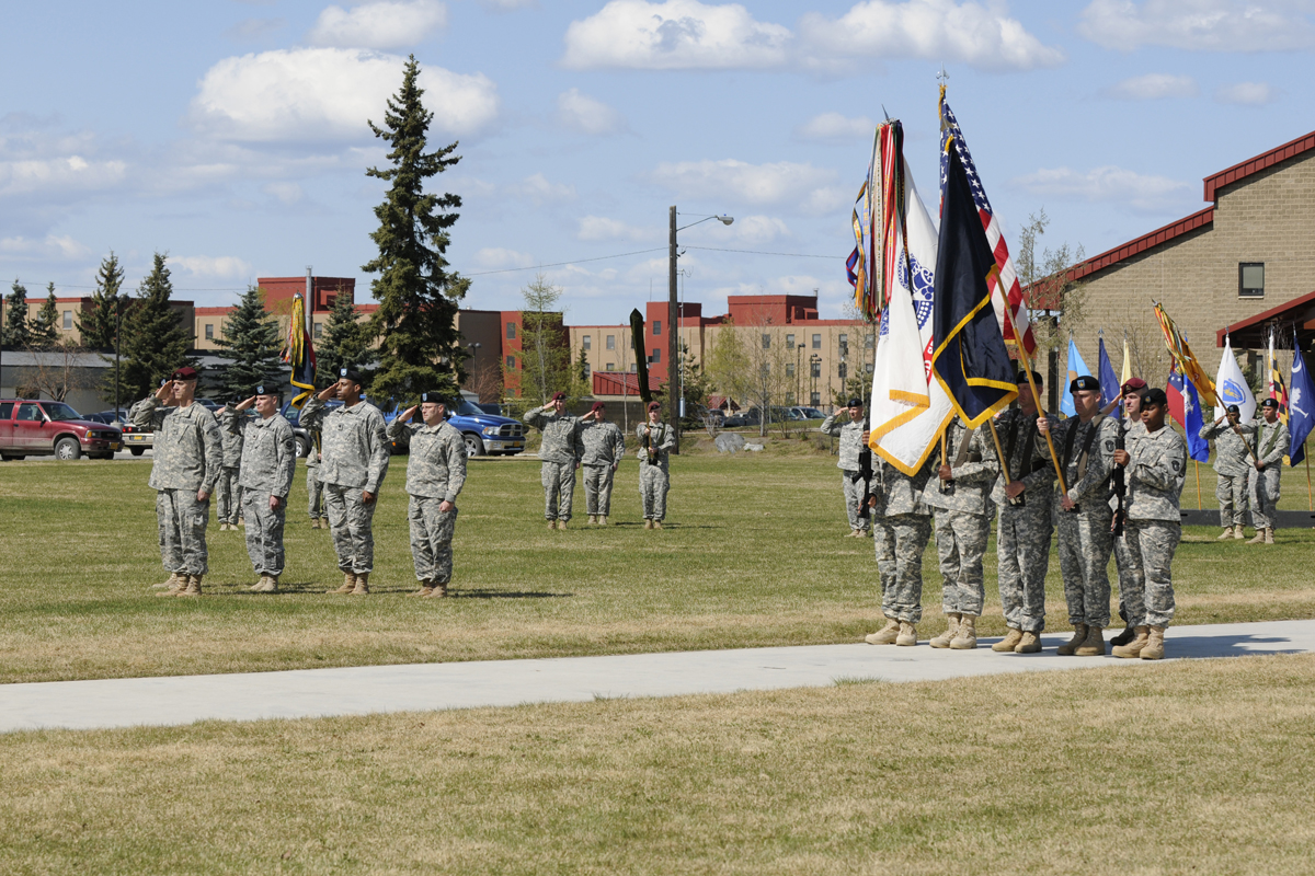 Garrett takes command of U.S. Army Alaska > Joint Base Elmendorf ...