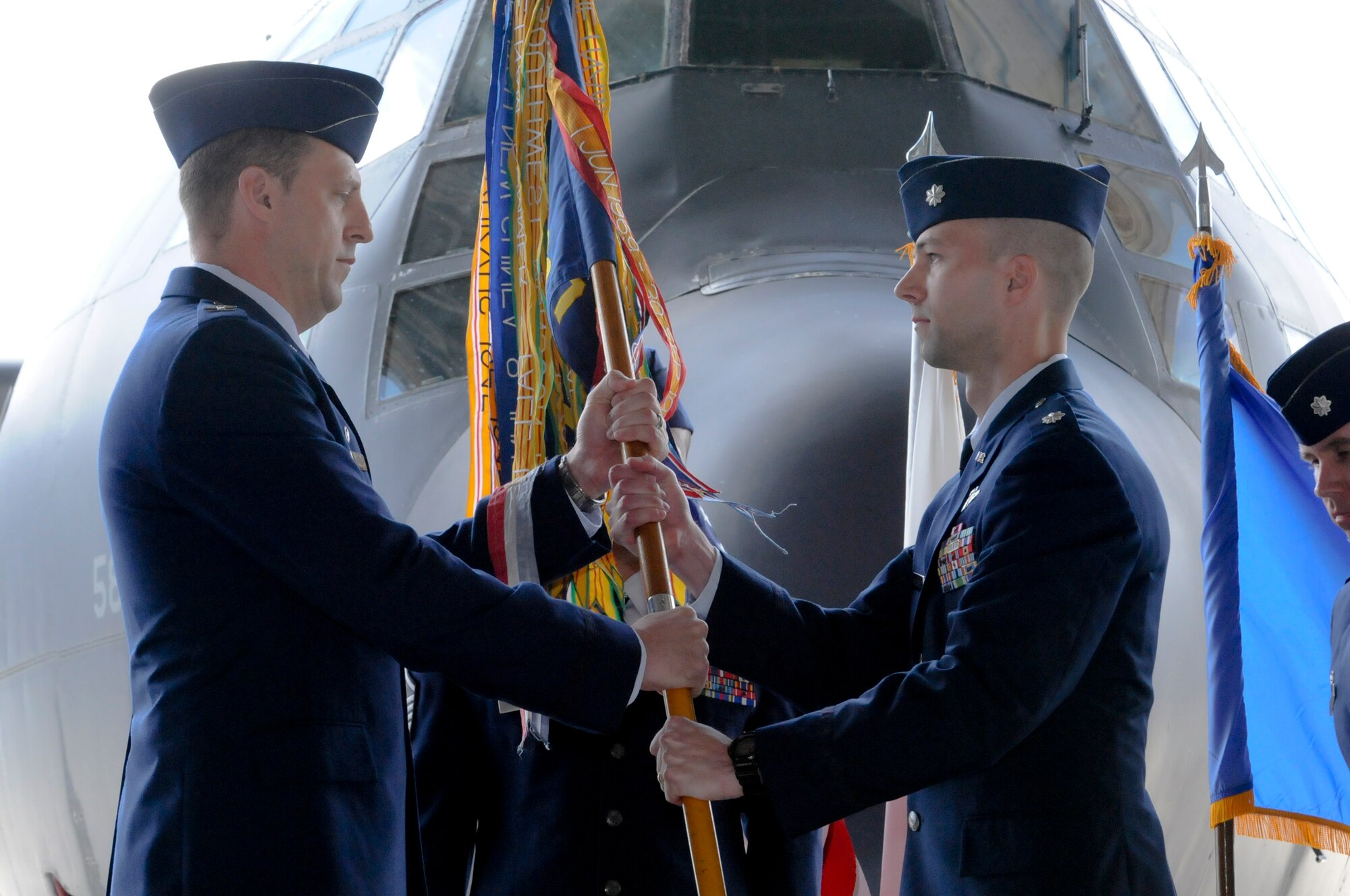 17th SOS hails new commander > Kadena Air Base > Article Display