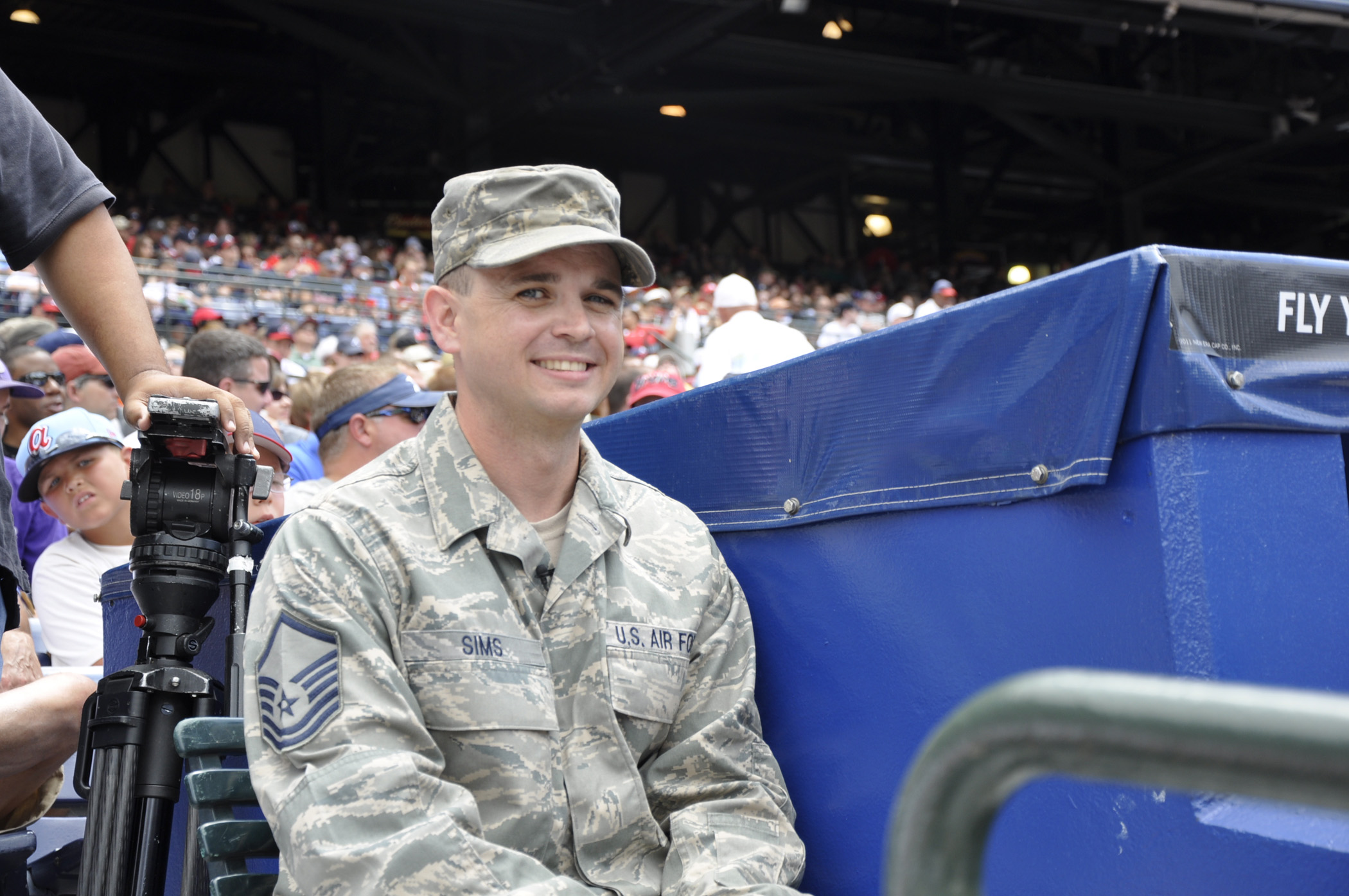 Airman reunites with family during Braves game > Air Force Reserve ...