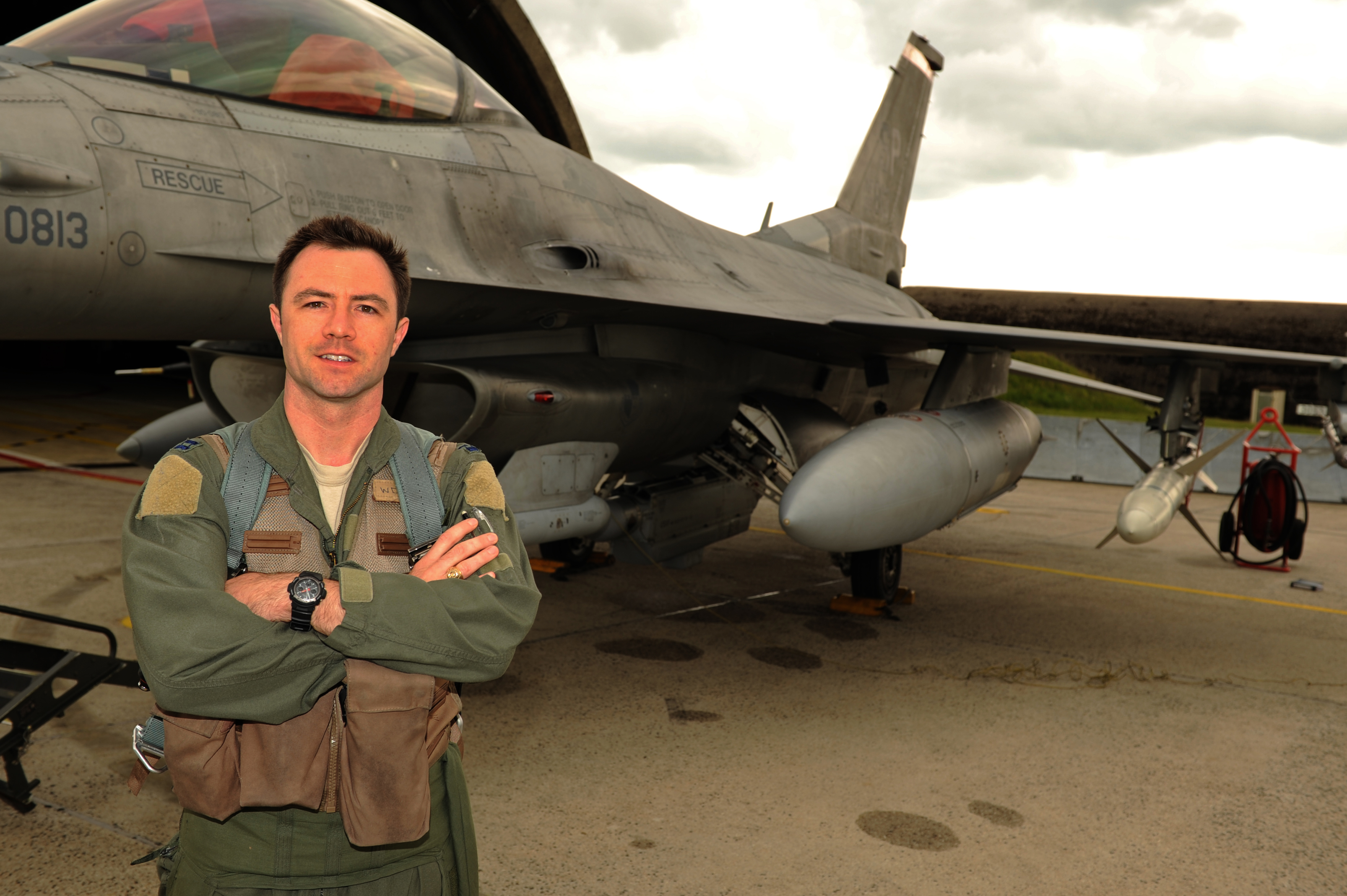 Three garner Aviation Well Done Awards > Air Force Safety Center ...