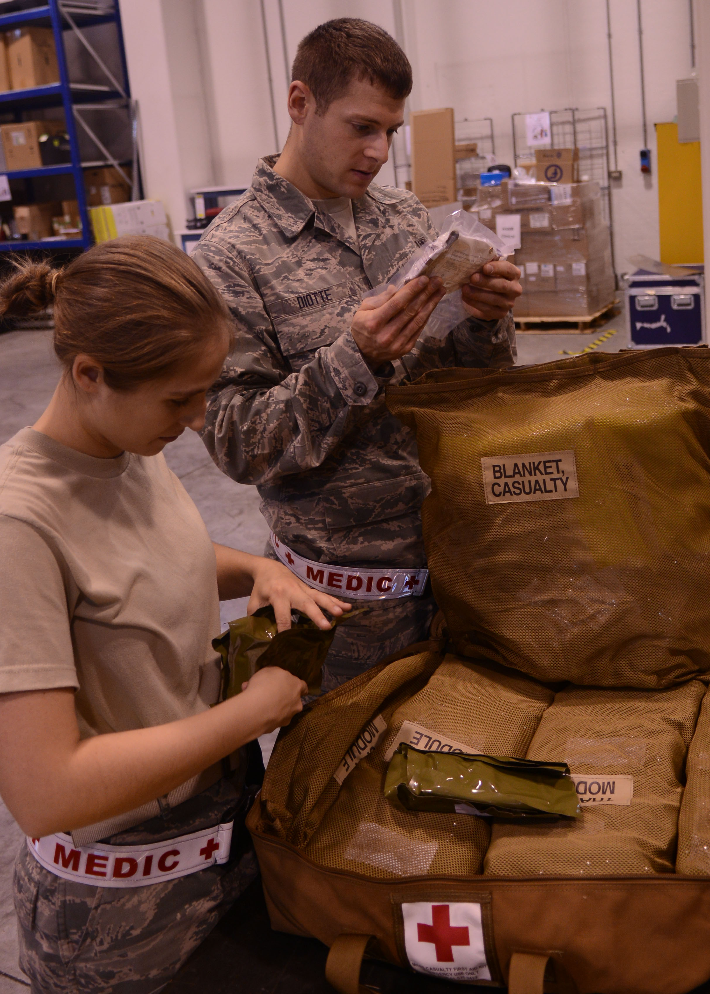 31st MDSS inspect first aid kits > Aviano Air Base > Display