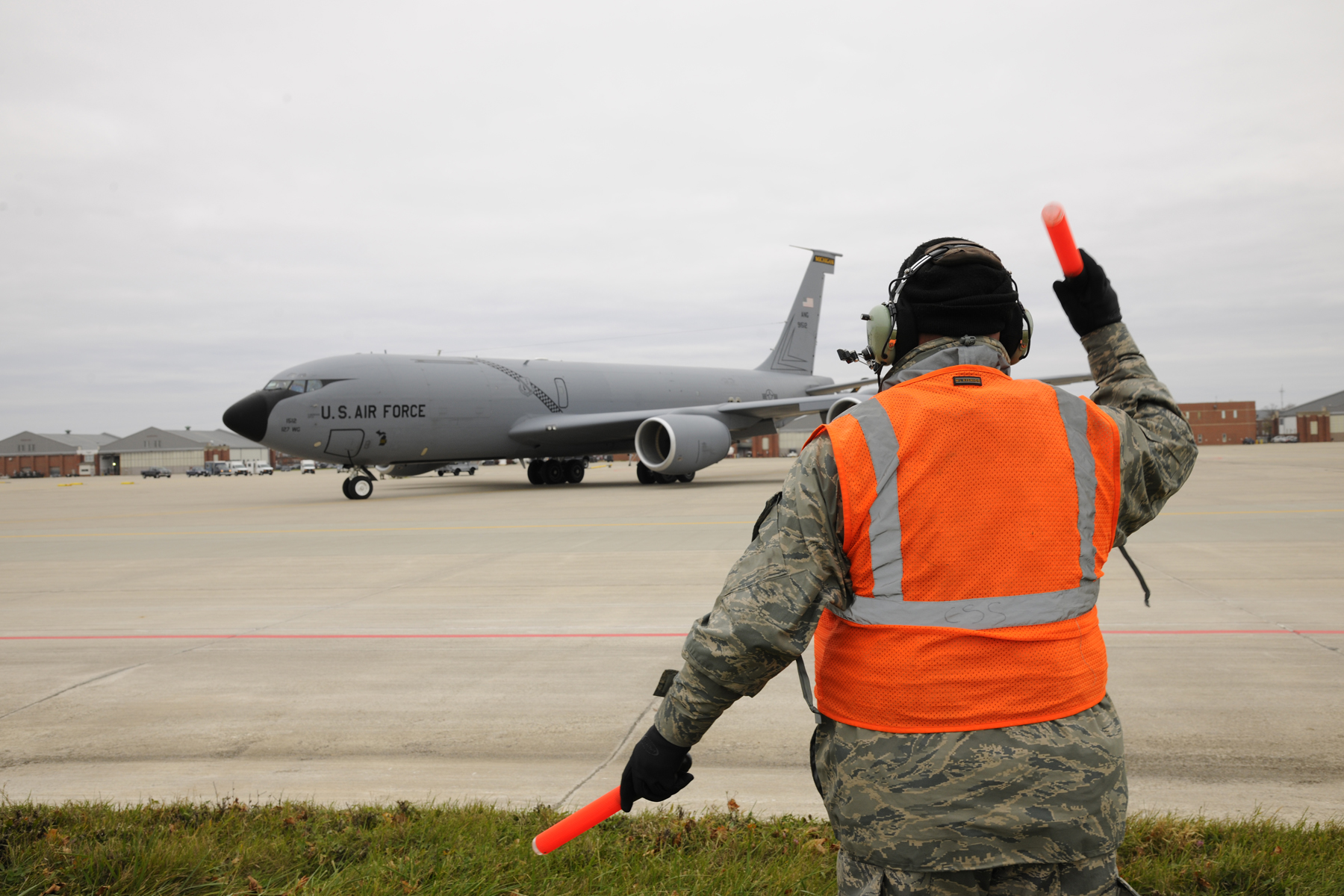 Tanker Airmen 'Fly the Fleet' at Selfridge > Air National Guard ...