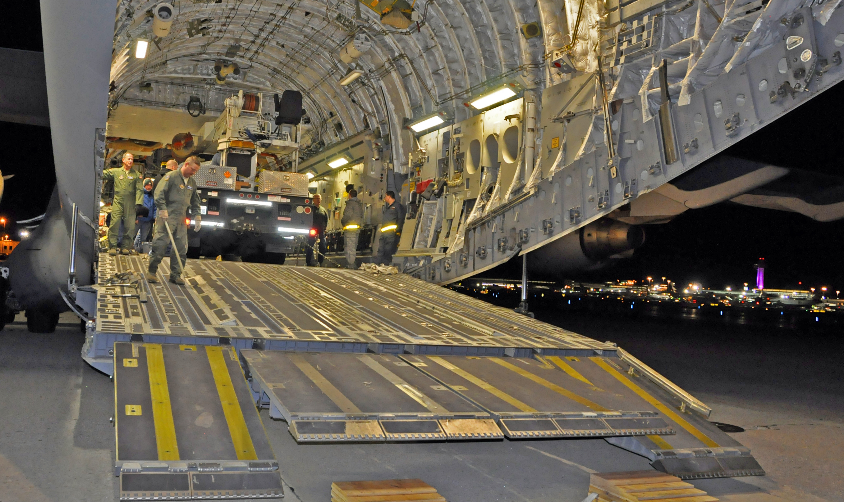McChord C-17 delivers power equipment to New York > Air Force Reserve ...