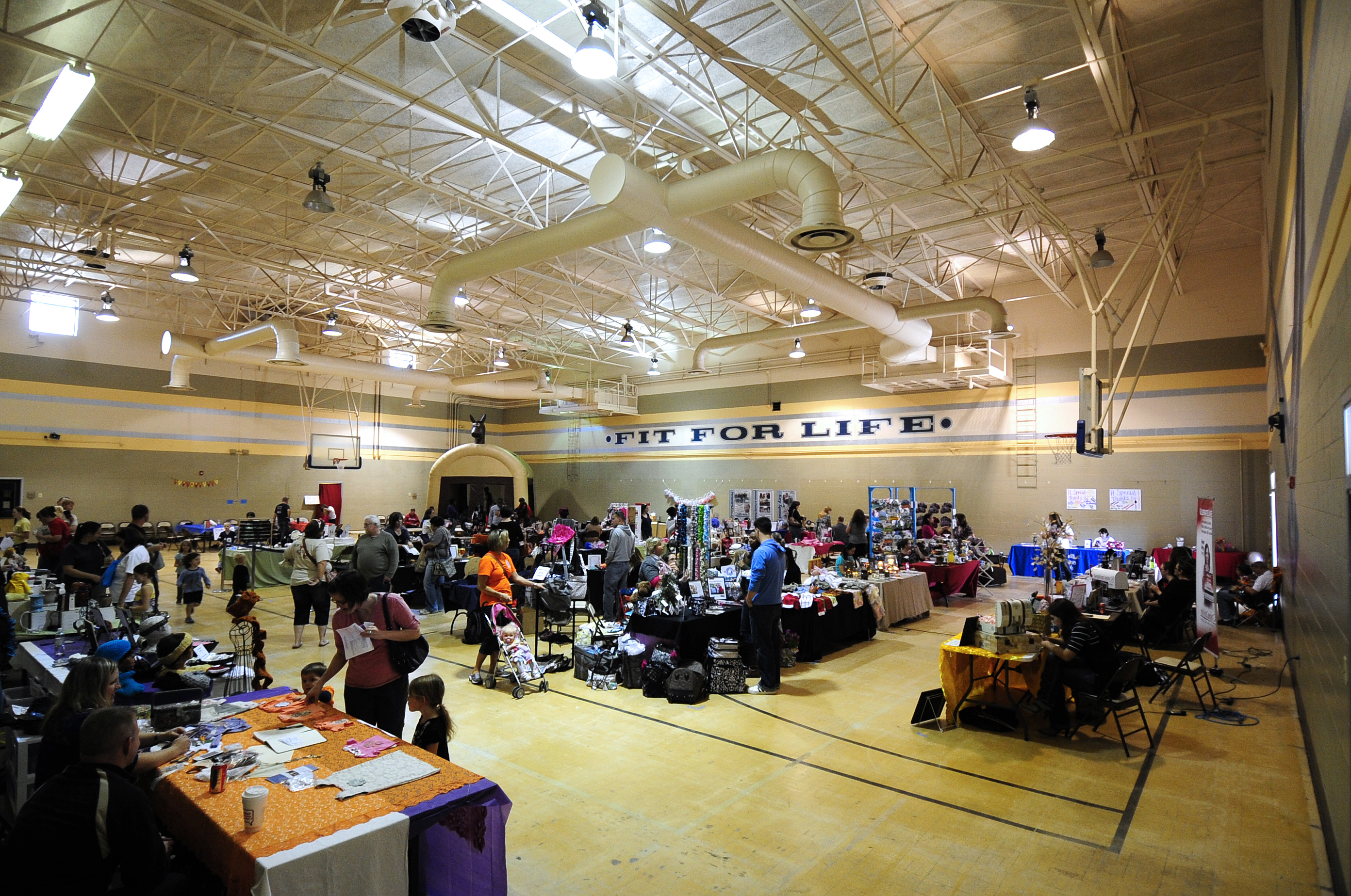 Team Shaw gives thanks in a bazaar way > Shaw Air Force Base > Article ...