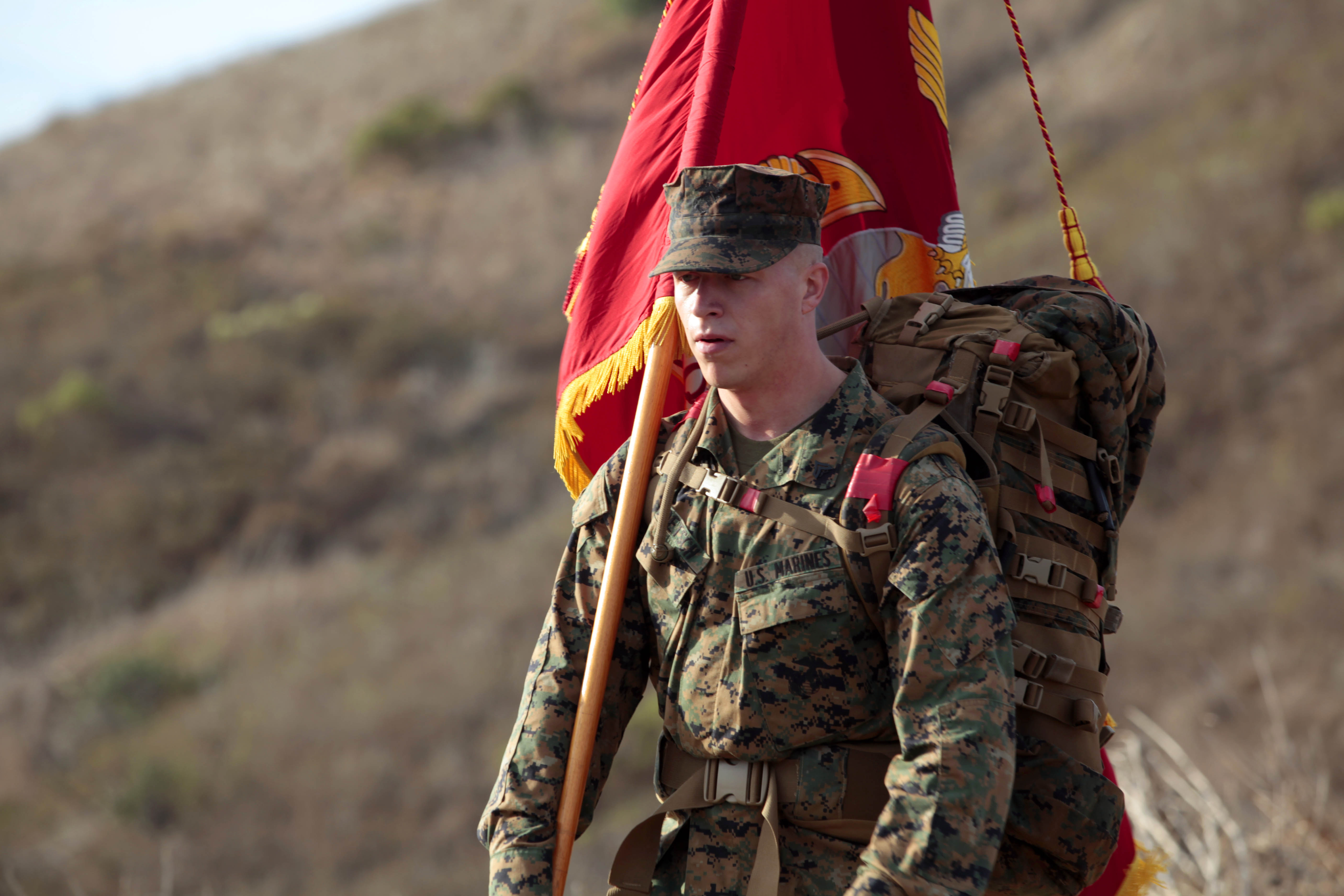Pendleton Marines conduct 8-mile hike