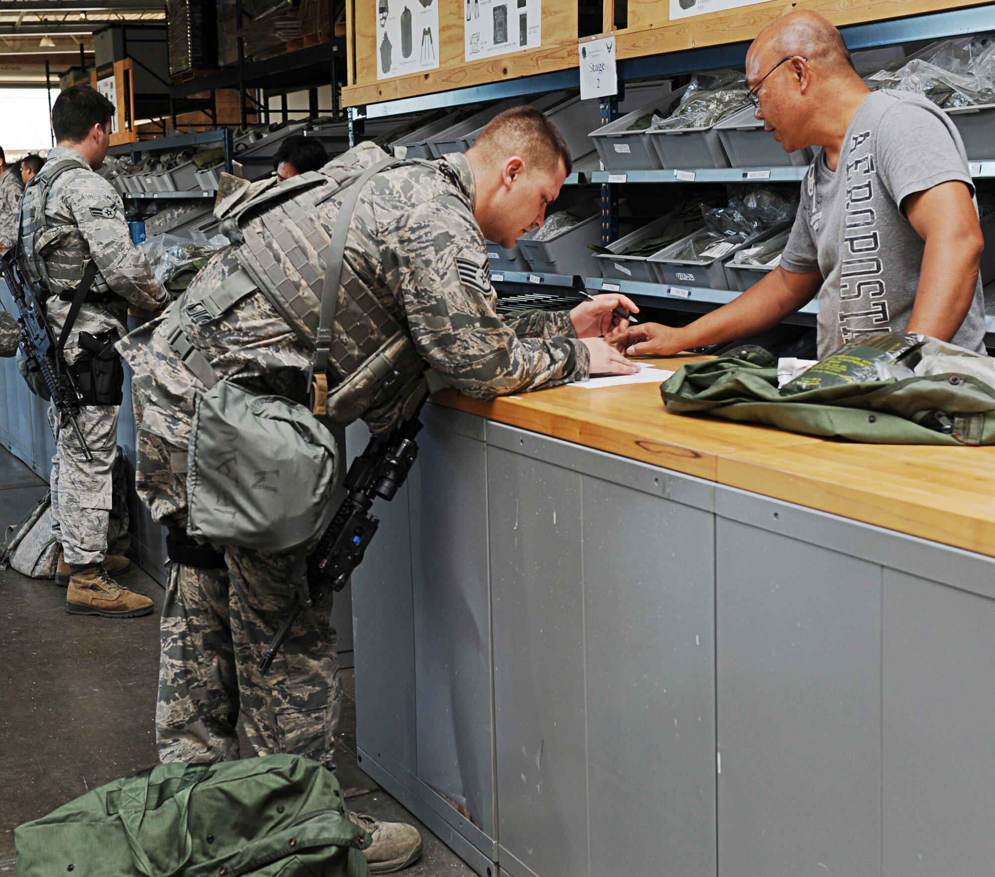 154th and 15th Wing Airmen 'Walk the Line' > 15th Wing > Article Display