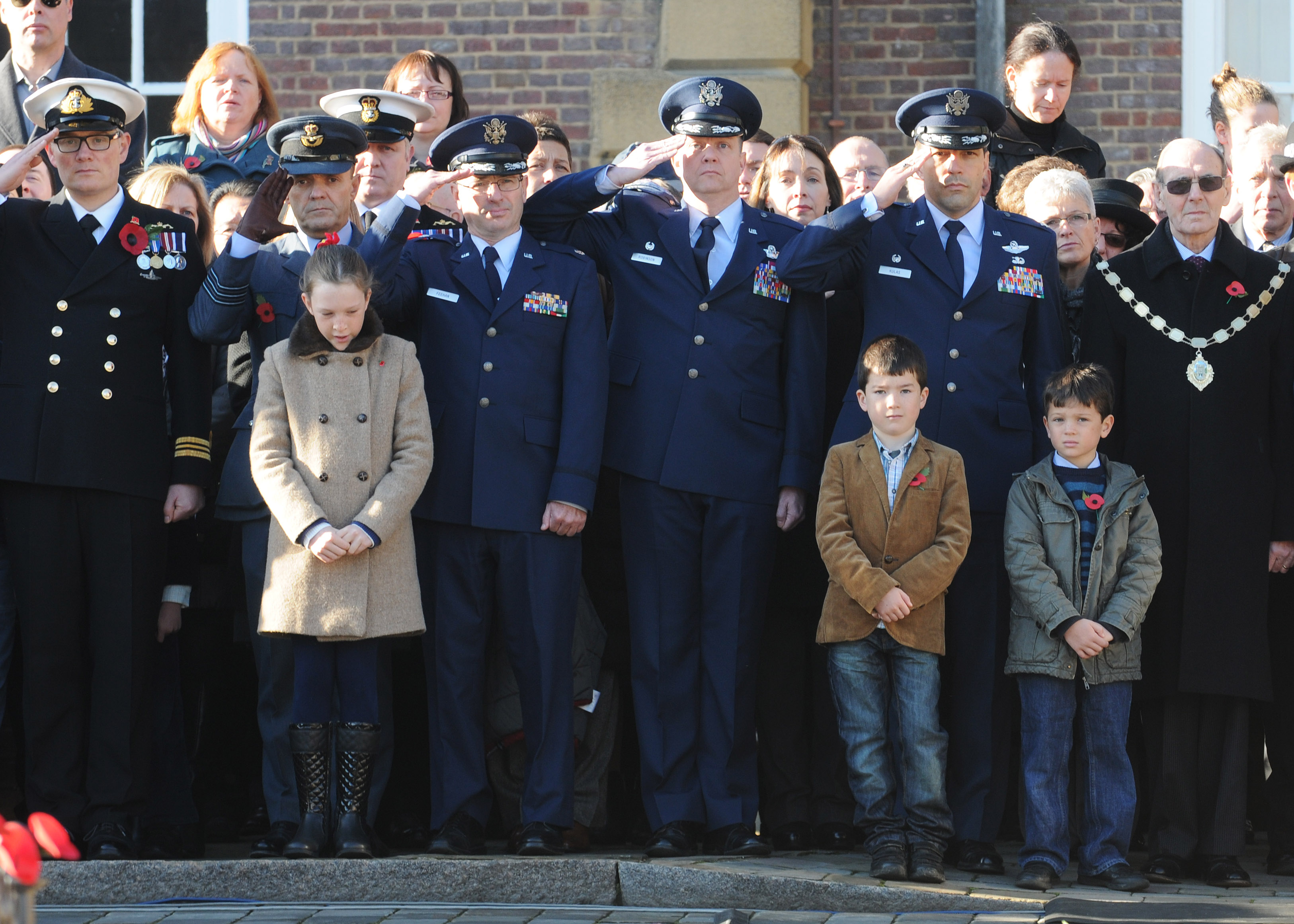 RAF Mildenhall Airmen participate in Bury St. Edmunds Remembrance Day ...