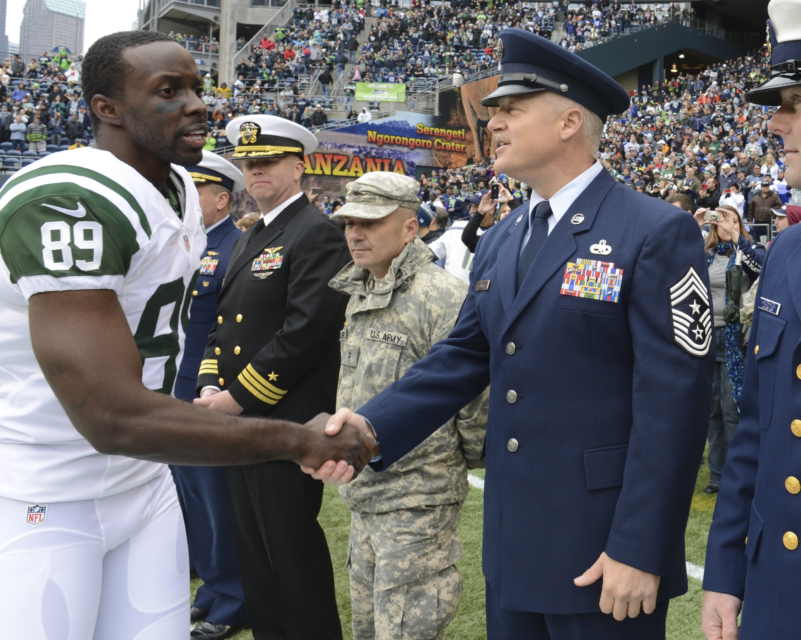 Seahawks honor local military for Veterans Day > Team McChord > Article ...