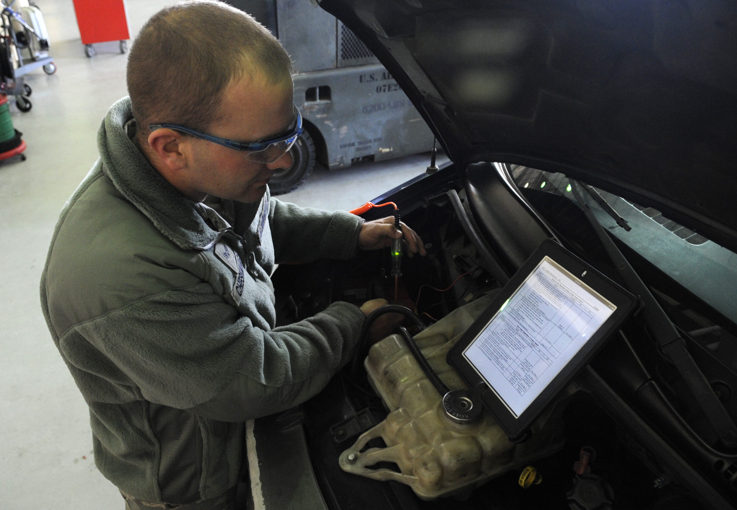 Vehicle maintainers roll into digital age > Air Force > Article Display