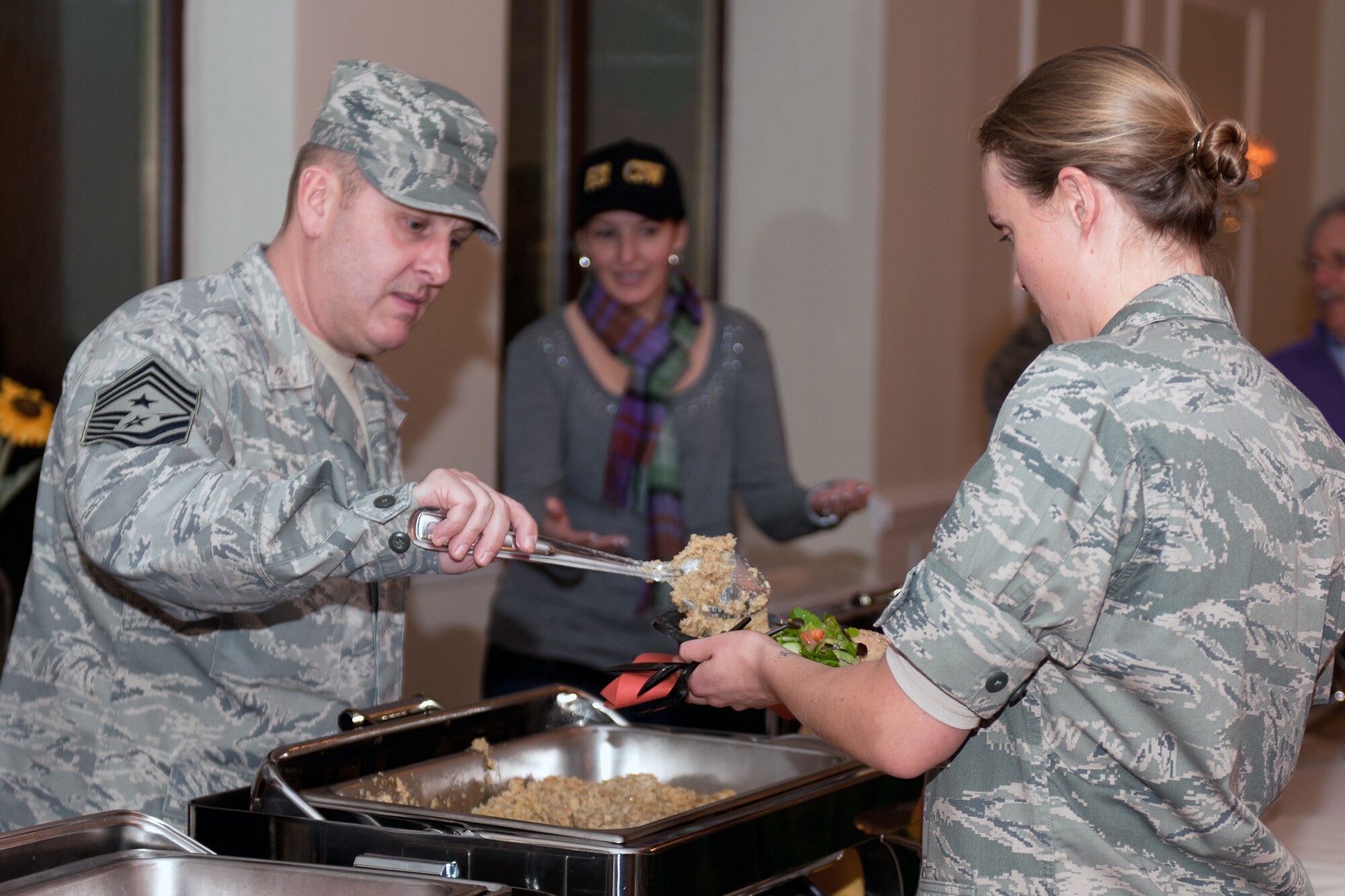 501st CSW leadership thanks RAF Alconbury, RAF Molesworth > 501st ...