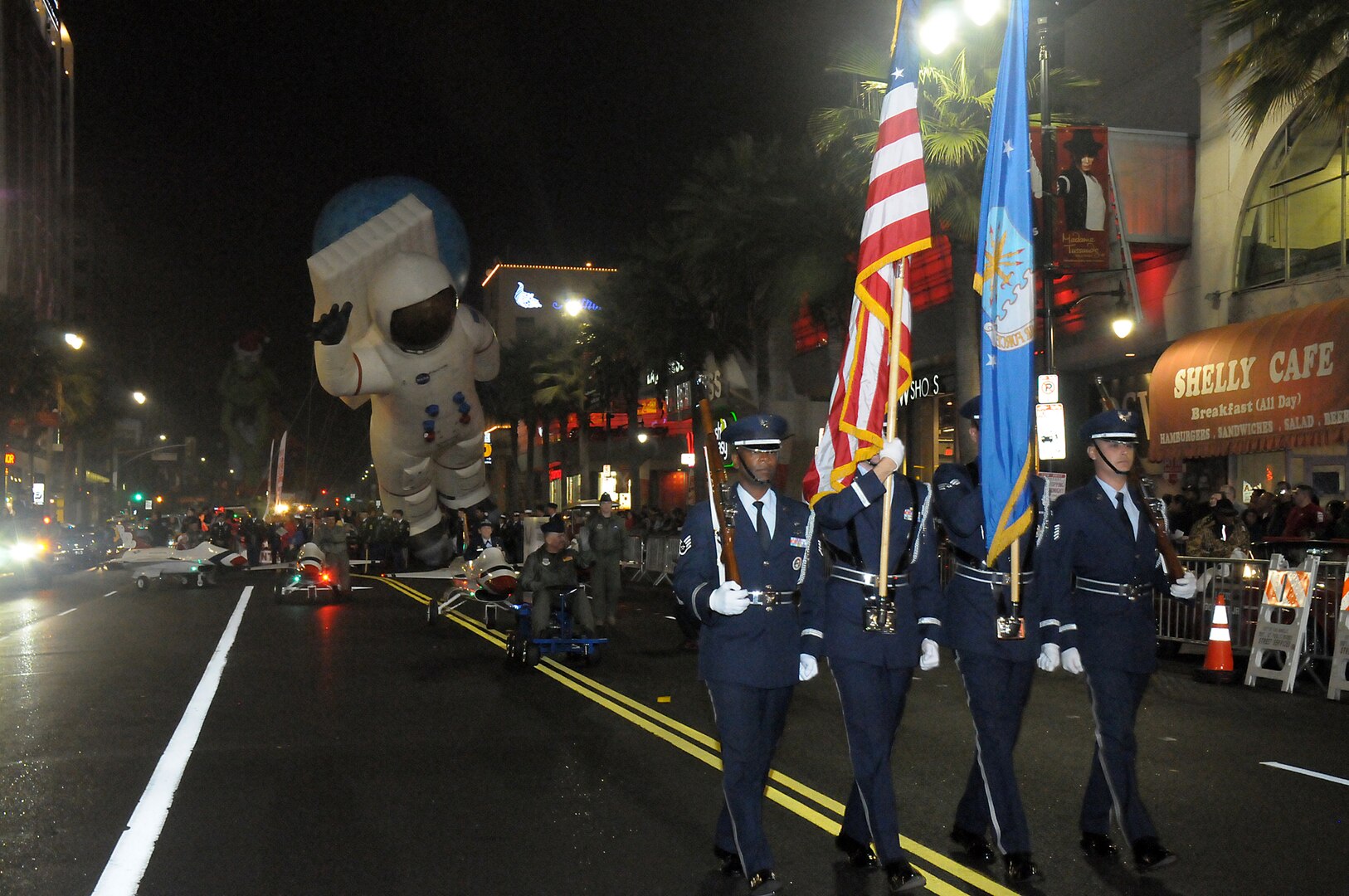 AF Participates in Hollywood Christmas Parade > Los Angeles Air Force ...