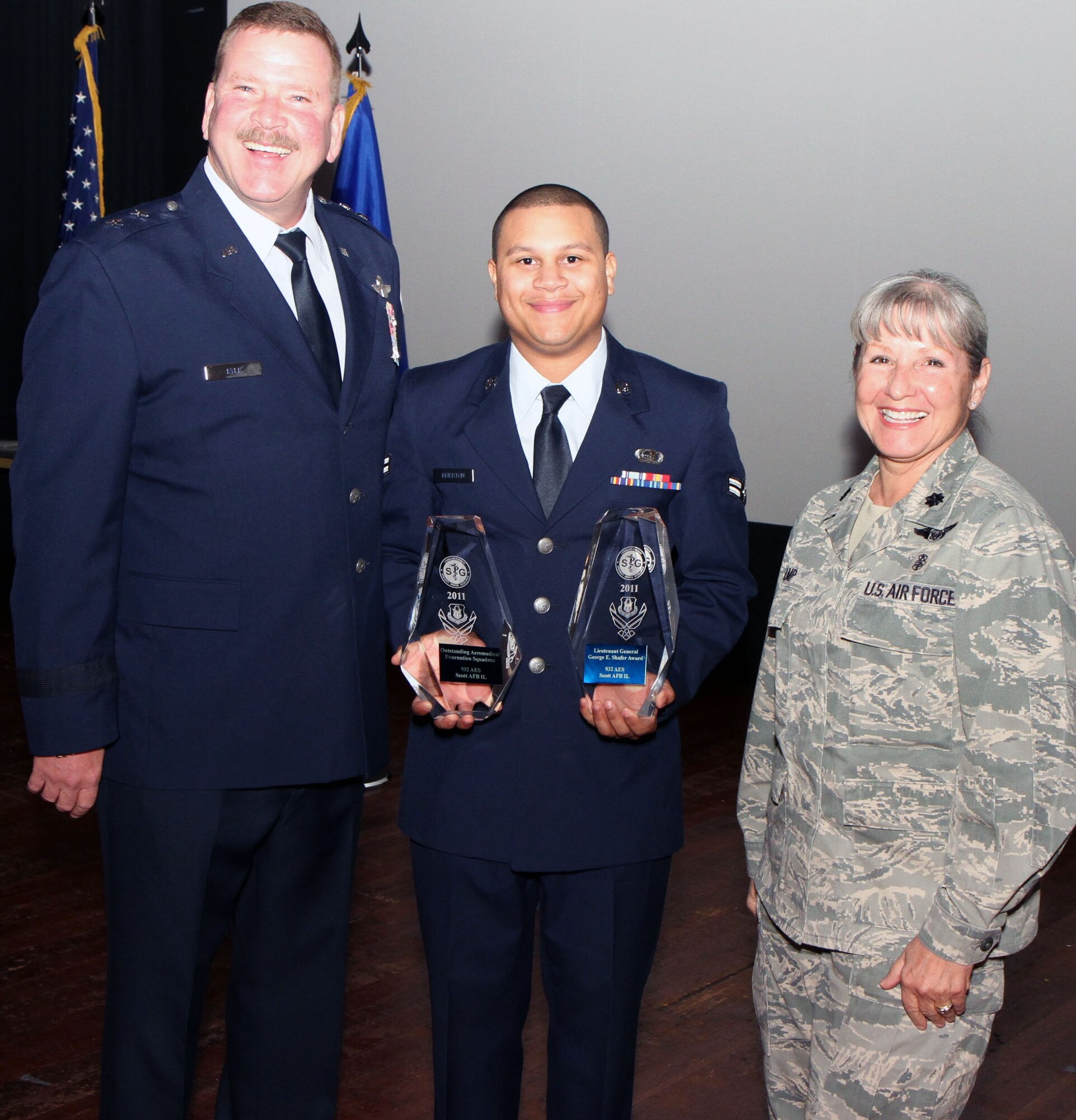 932nd AES tops in AFRC > 932nd Airlift Wing > Article Display