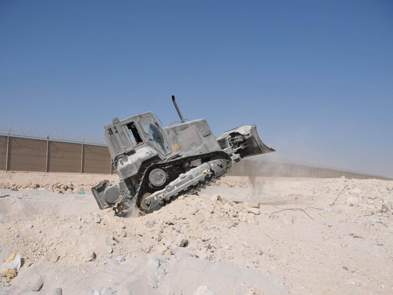 121112-N-ZZ999-005 BAHRAIN (Nov. 12, 2012) Equipment Operator 3rd Class ...