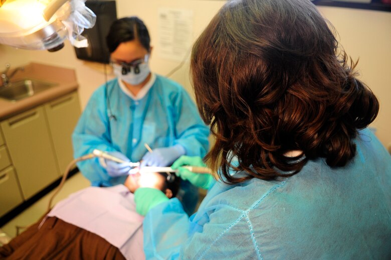 Red Cross dental assistant program comes to Shaw > Shaw Air Force Base ...