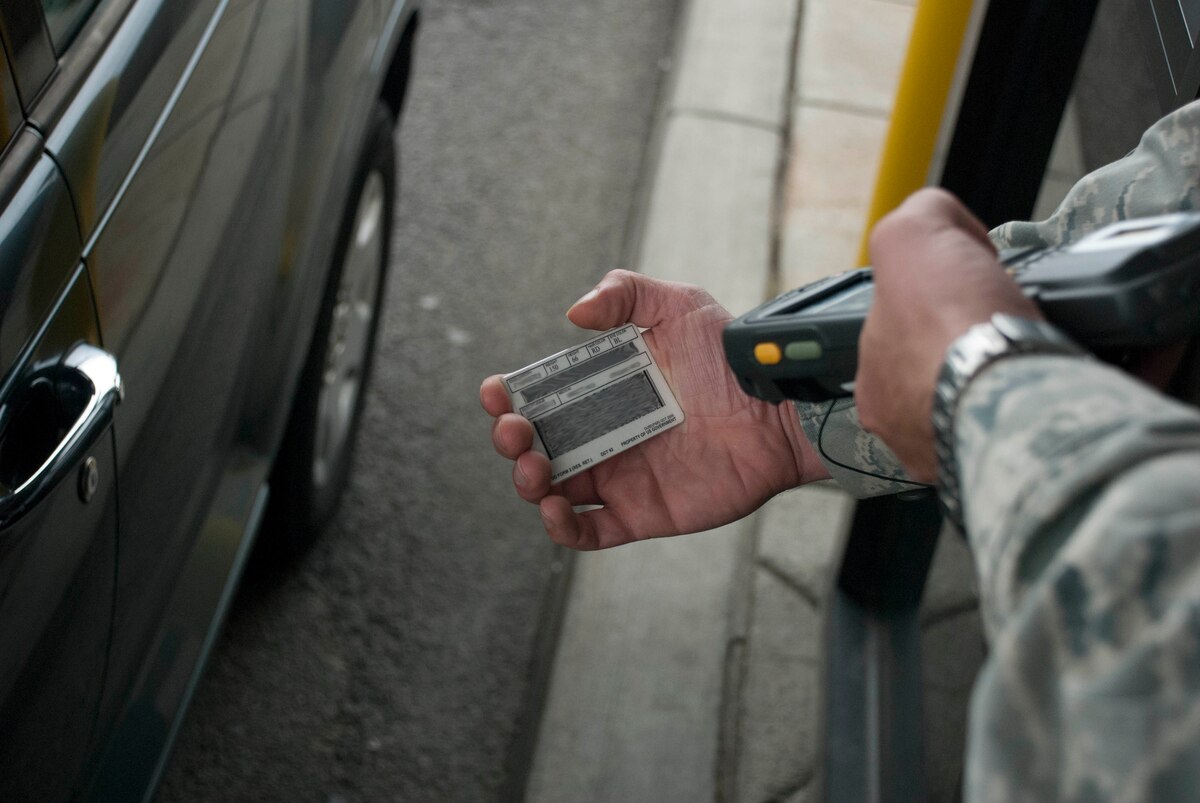 Niagara using advanced identification technology > Air Force Reserve ...