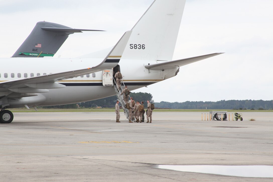 Marines with Marine Fighter Attack Squadron 312 and Marine Aviation ...