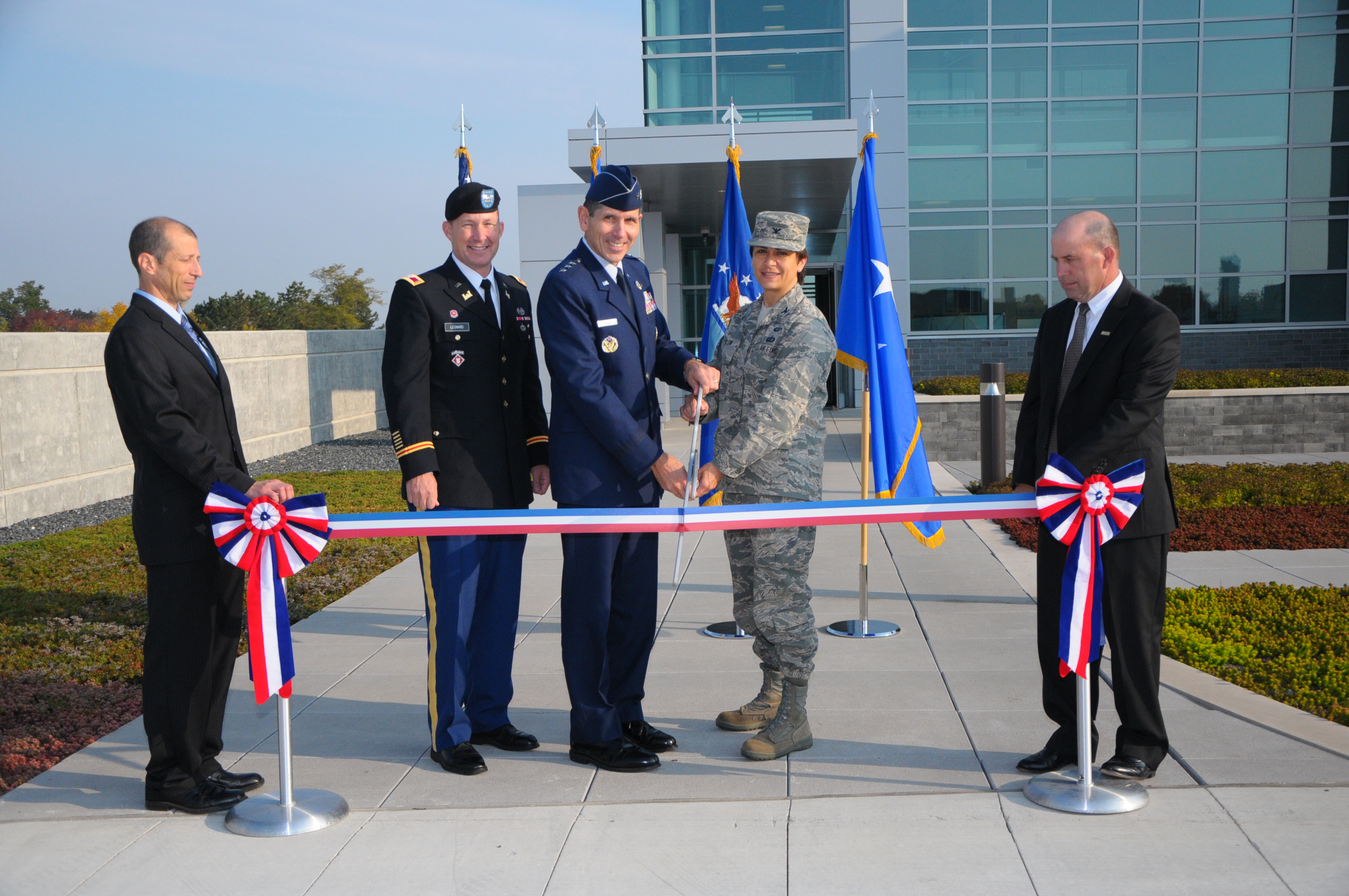 Information Technology Complex unveiled > Wright-Patterson AFB ...