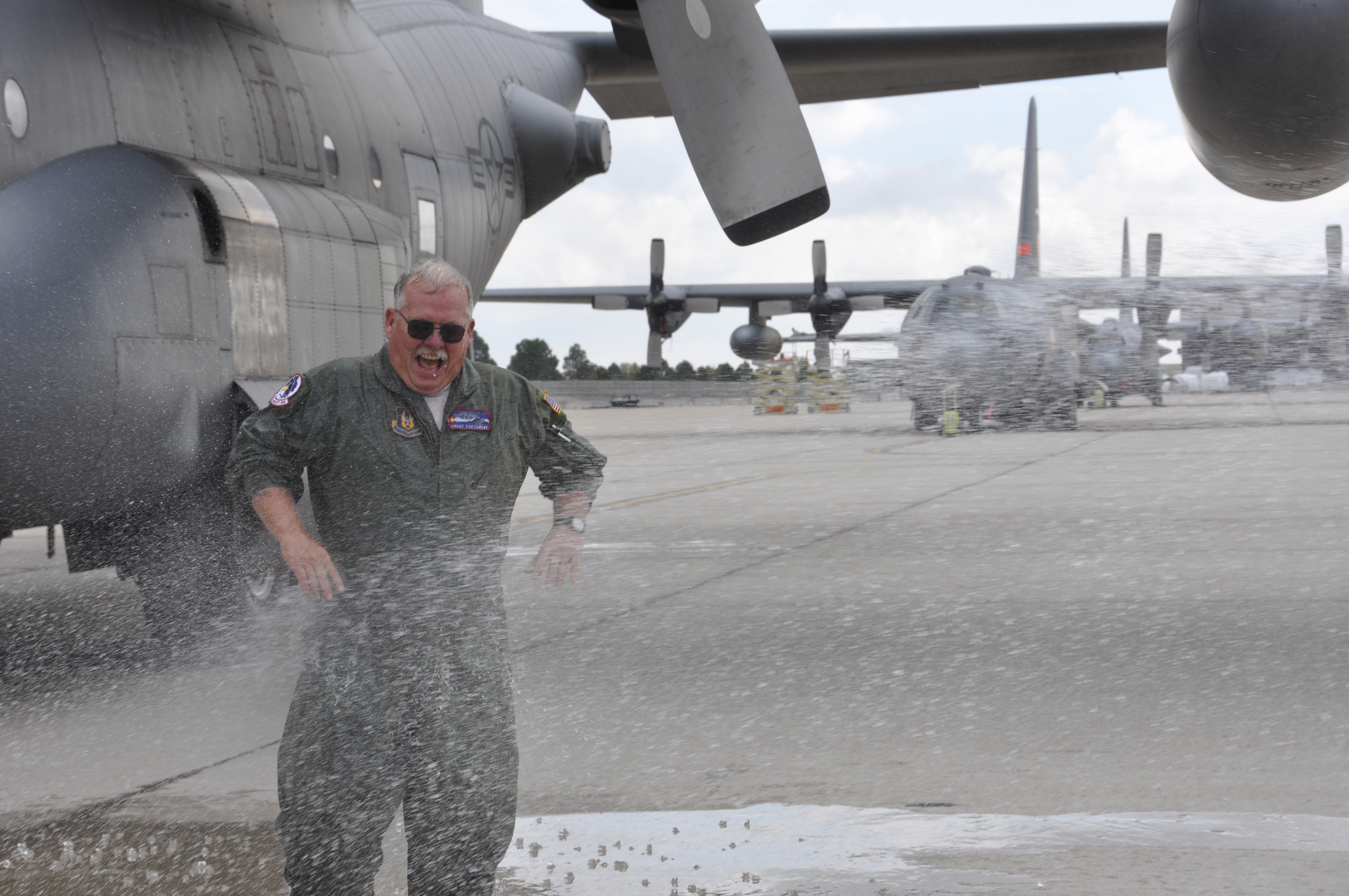 'Fini-flight' honors 30-plus year flight engineer > Air Force Reserve ...