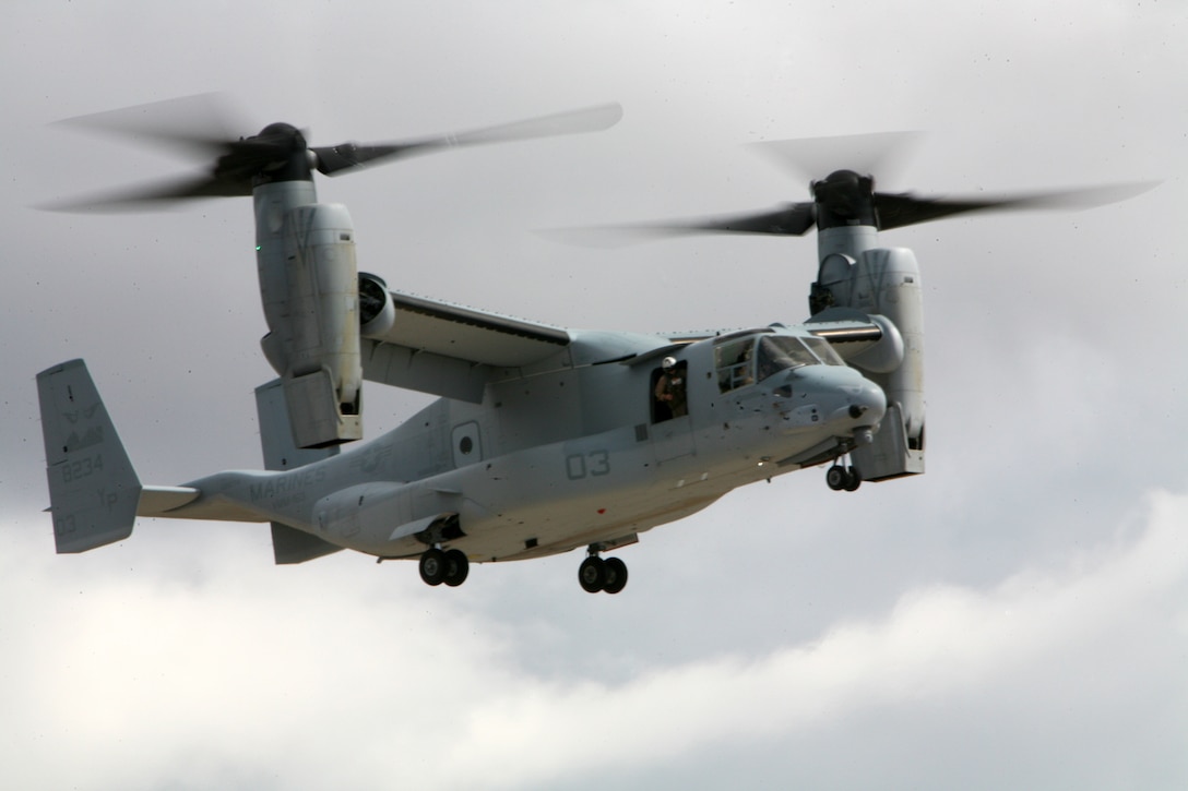 Real-life Transformer: Ospreys wow crowd in helicopter to airplane ...