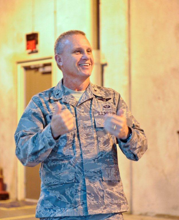 ACC command surgeon visits 325th MDG