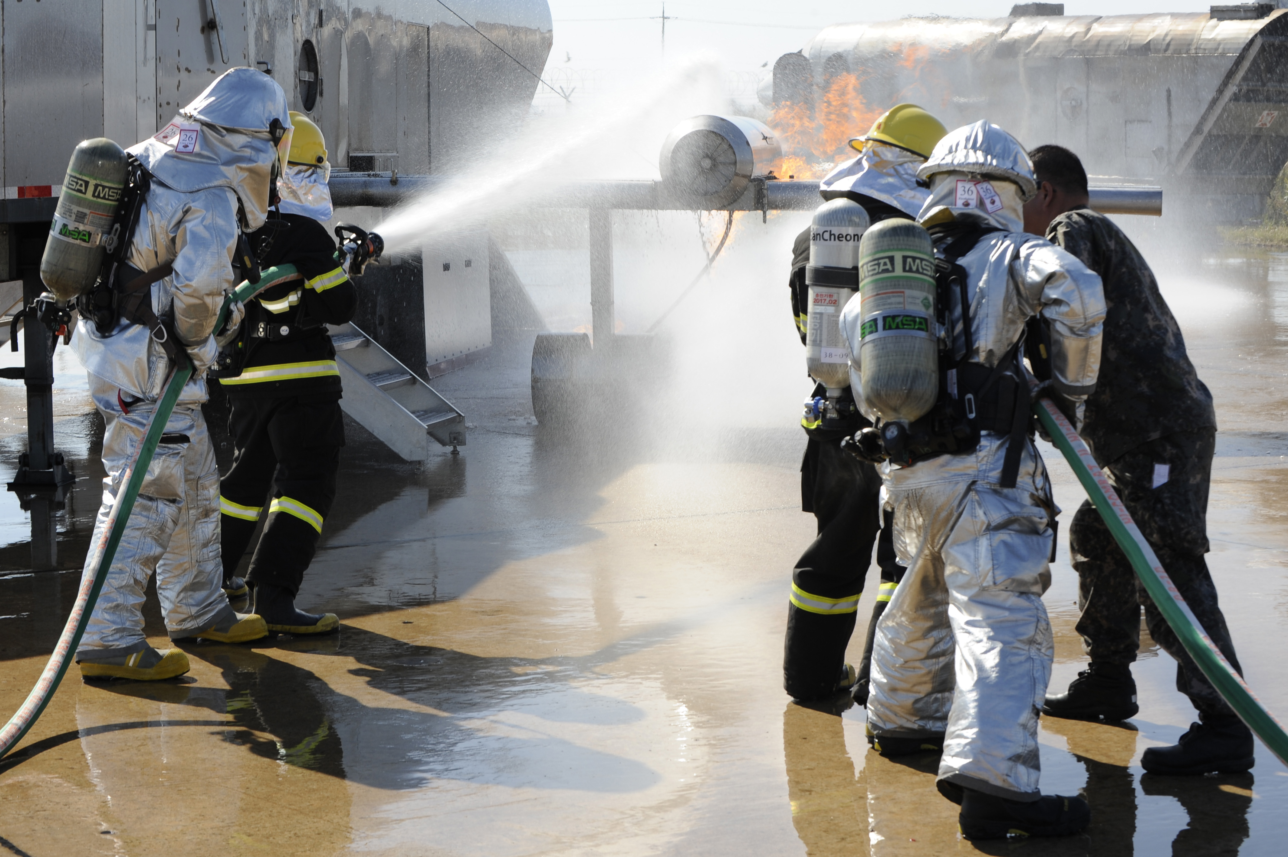 Fighting fires side by side > Kunsan Air Base > Display