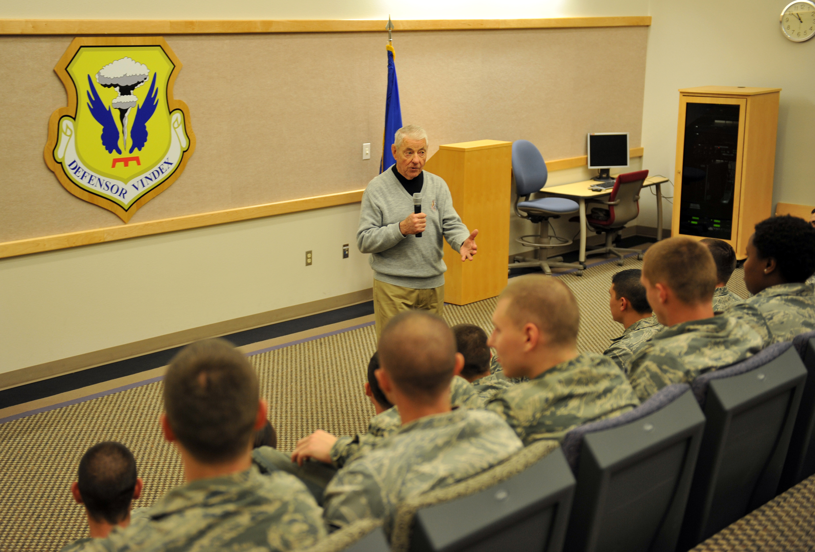 Fifth CMSgt of the Air Force visits Whiteman > Whiteman Air Force Base ...