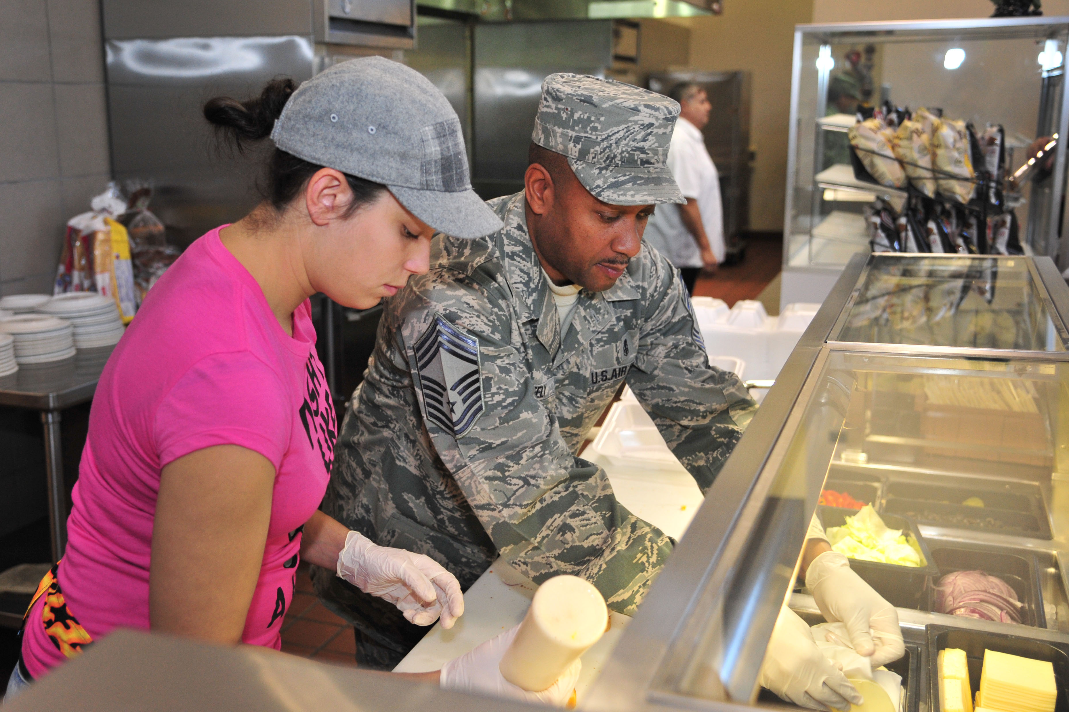 Chowing down - with chiefs! > Cannon Air Force Base > News