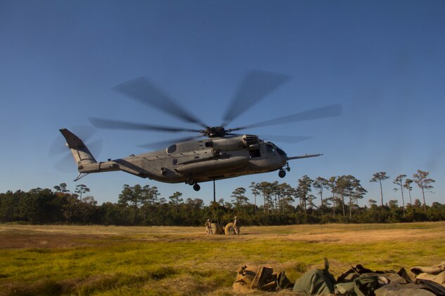 Combat Logistics Battalion 26 conducts helicopter suspension training ...
