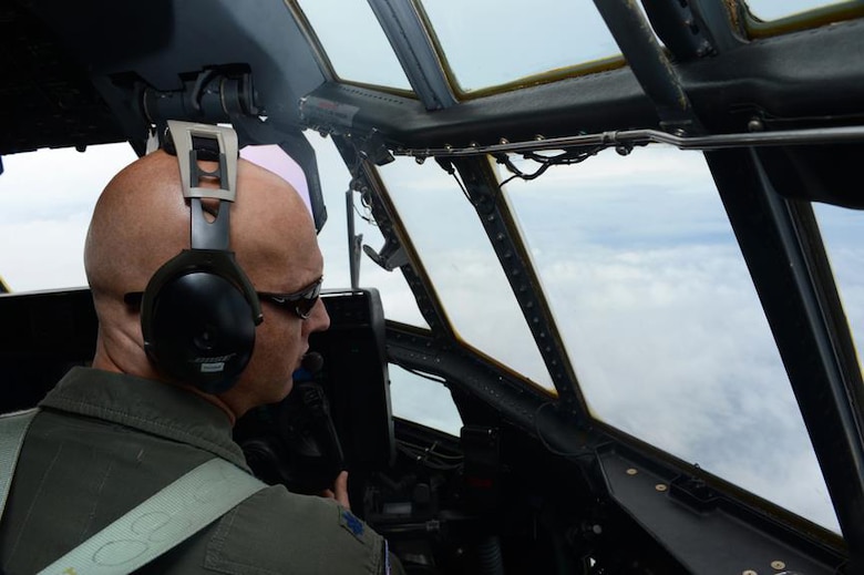 Weather recon squadron takes last look at 'Sandy' > U.S. Air Force ...