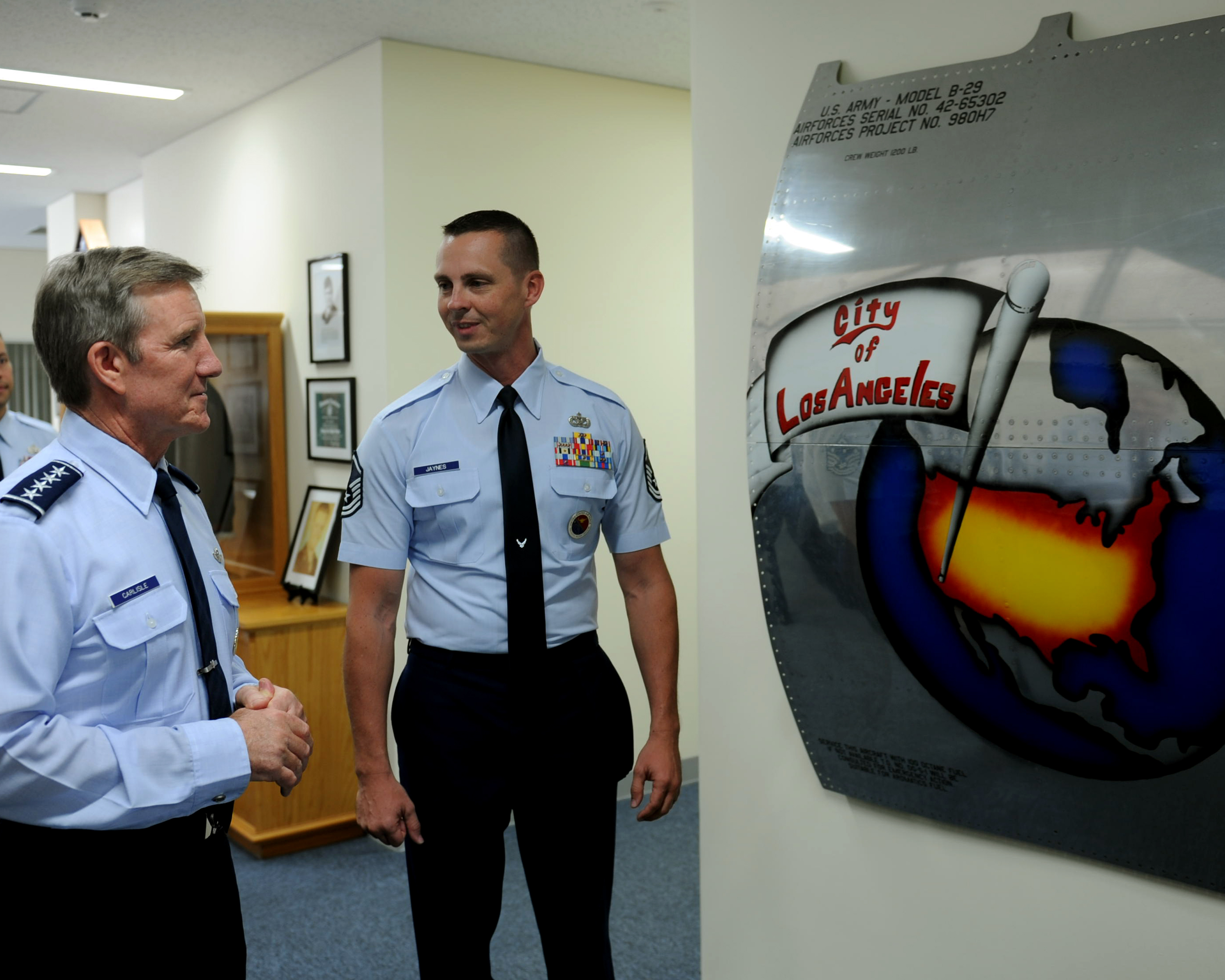PACAF commander visits Kadena 'Shoguns' > Kadena Air Base > Article Display
