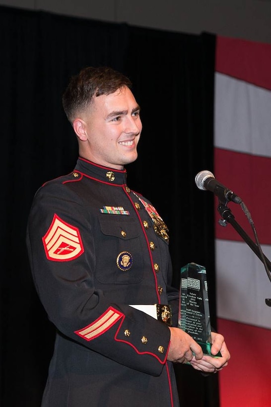 Bronze Star recipient honored by USO