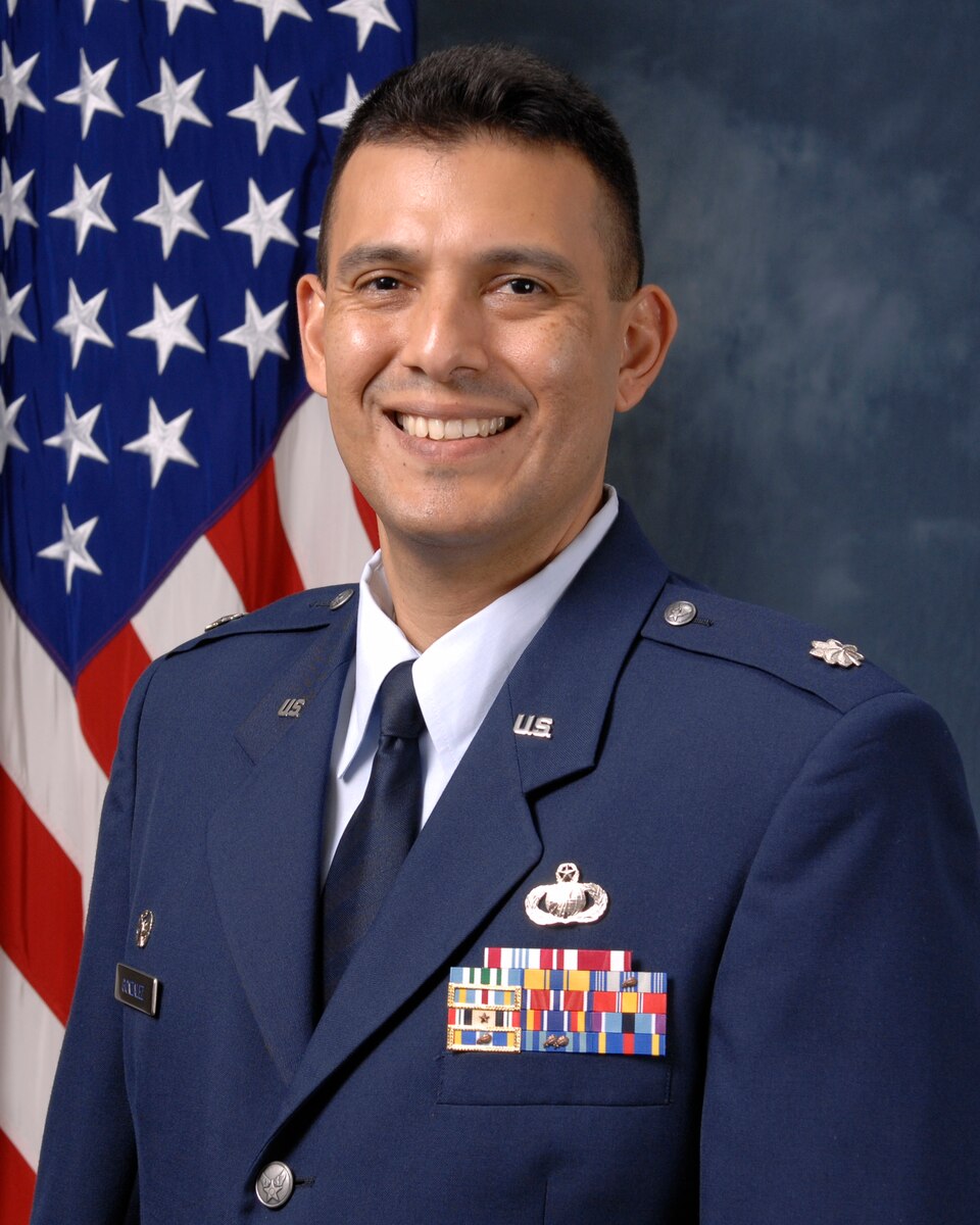 Meet the commander: Lt. Col. Antonio Gonzalez > Tyndall Air Force Base ...