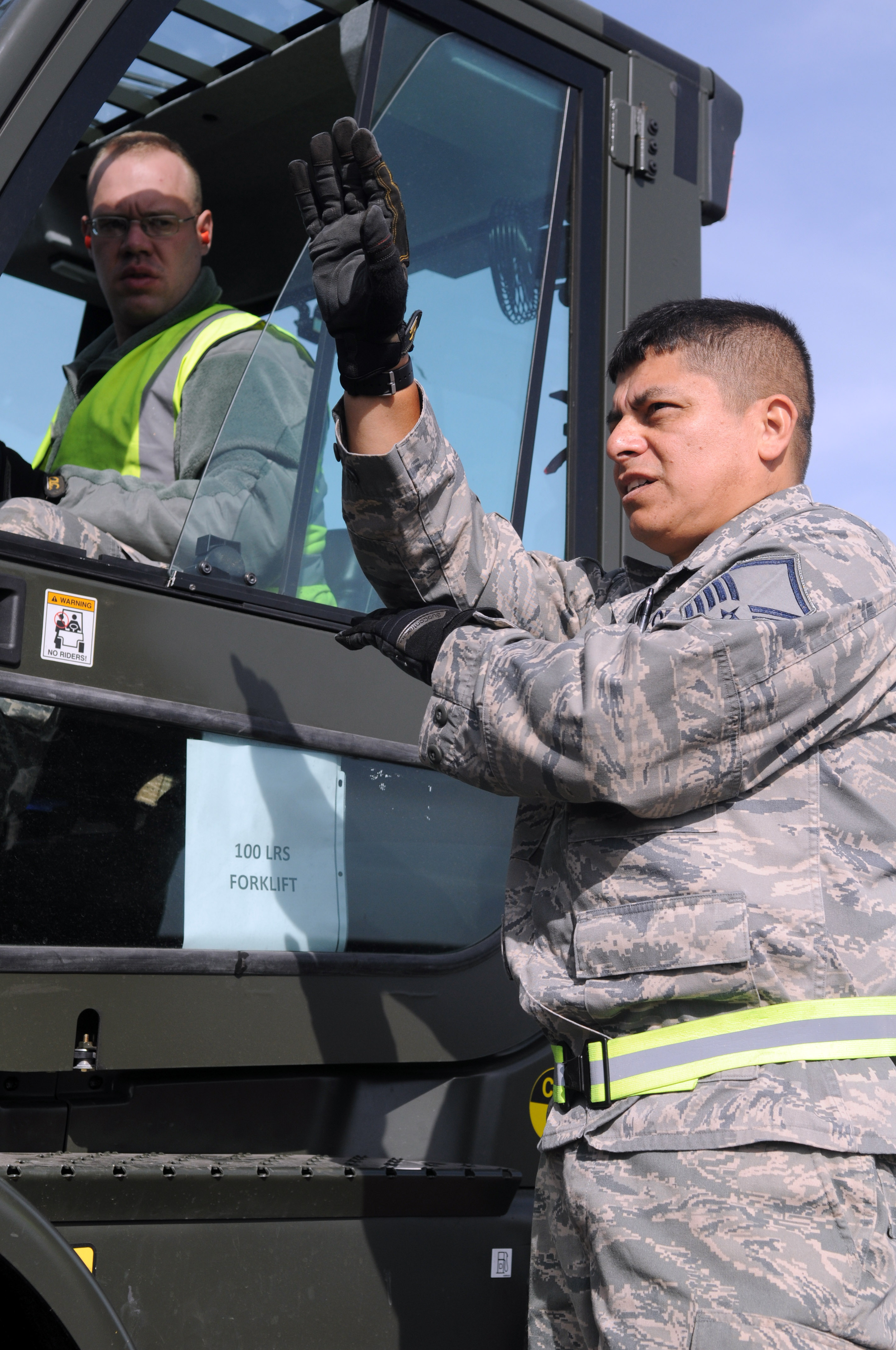 Exercise tests RAF Mildenhall's cargo-carrying capabilities > Royal Air ...
