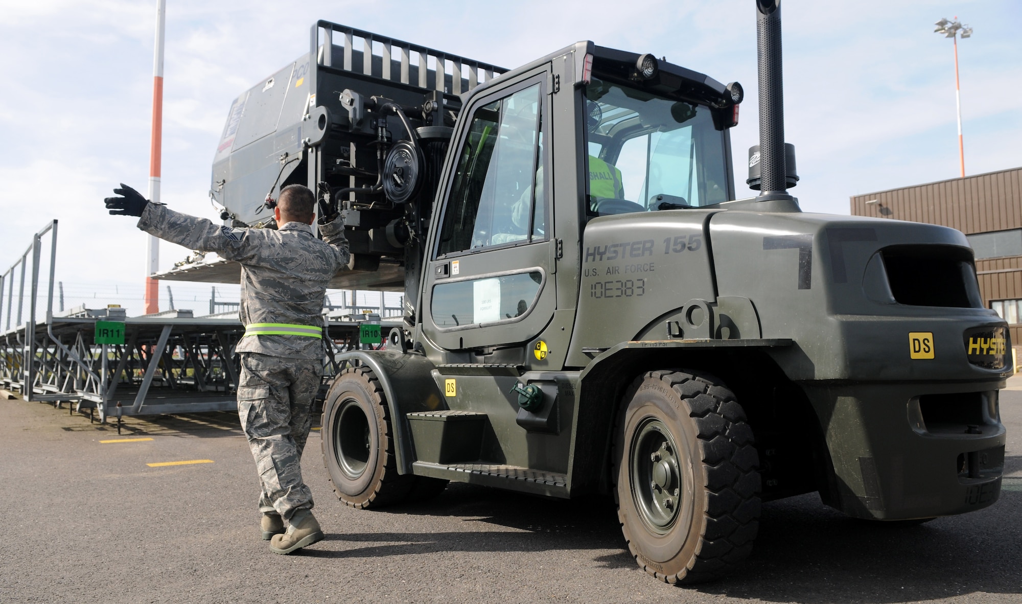 Exercise tests RAF Mildenhall's cargo-carrying capabilities > Royal Air ...
