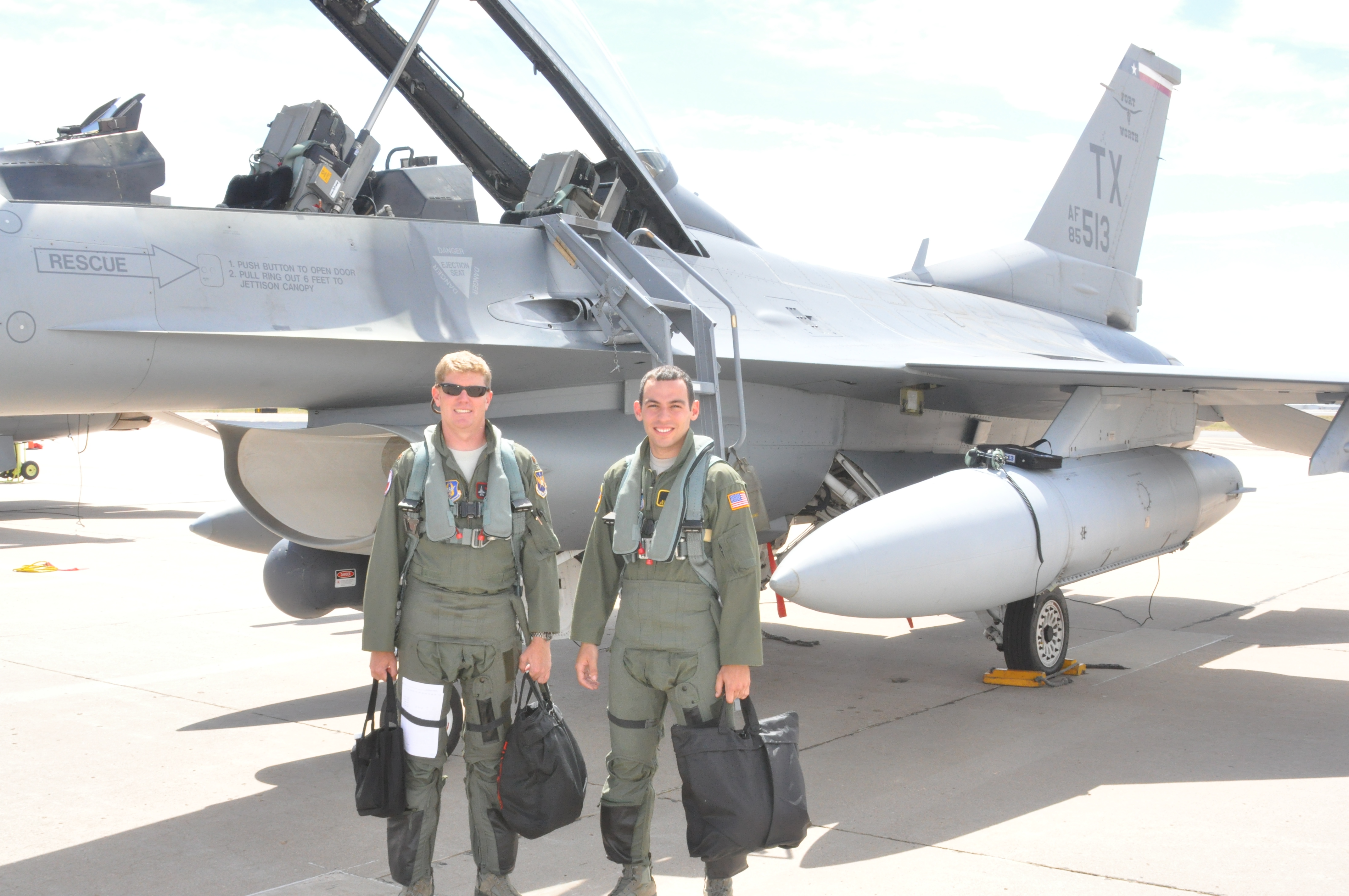 Fighter wing demonstrates total force integration > 301st Fighter Wing ...