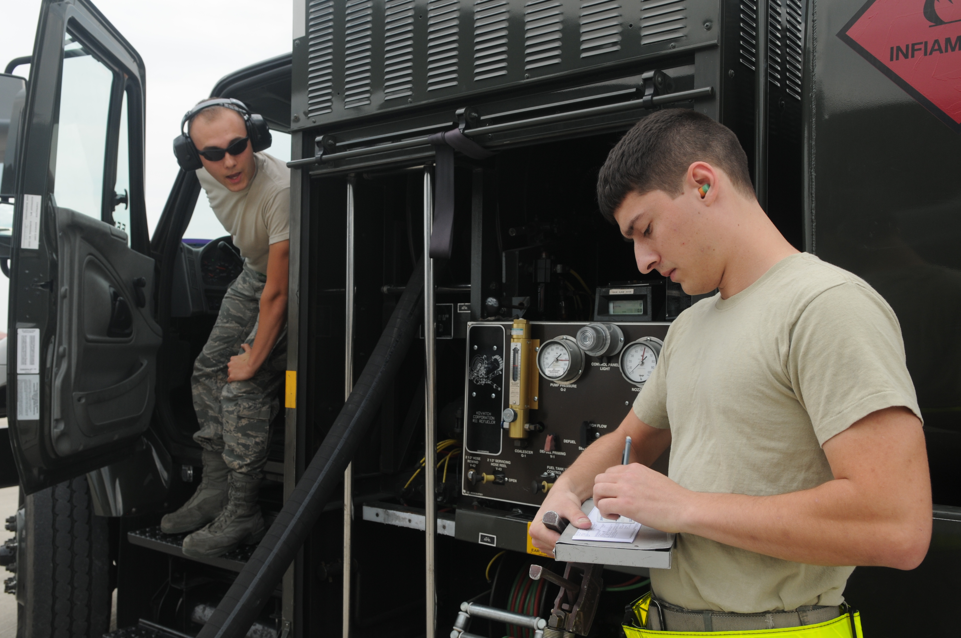 31st LRS: Refueling the mission > Aviano Air Base > Display