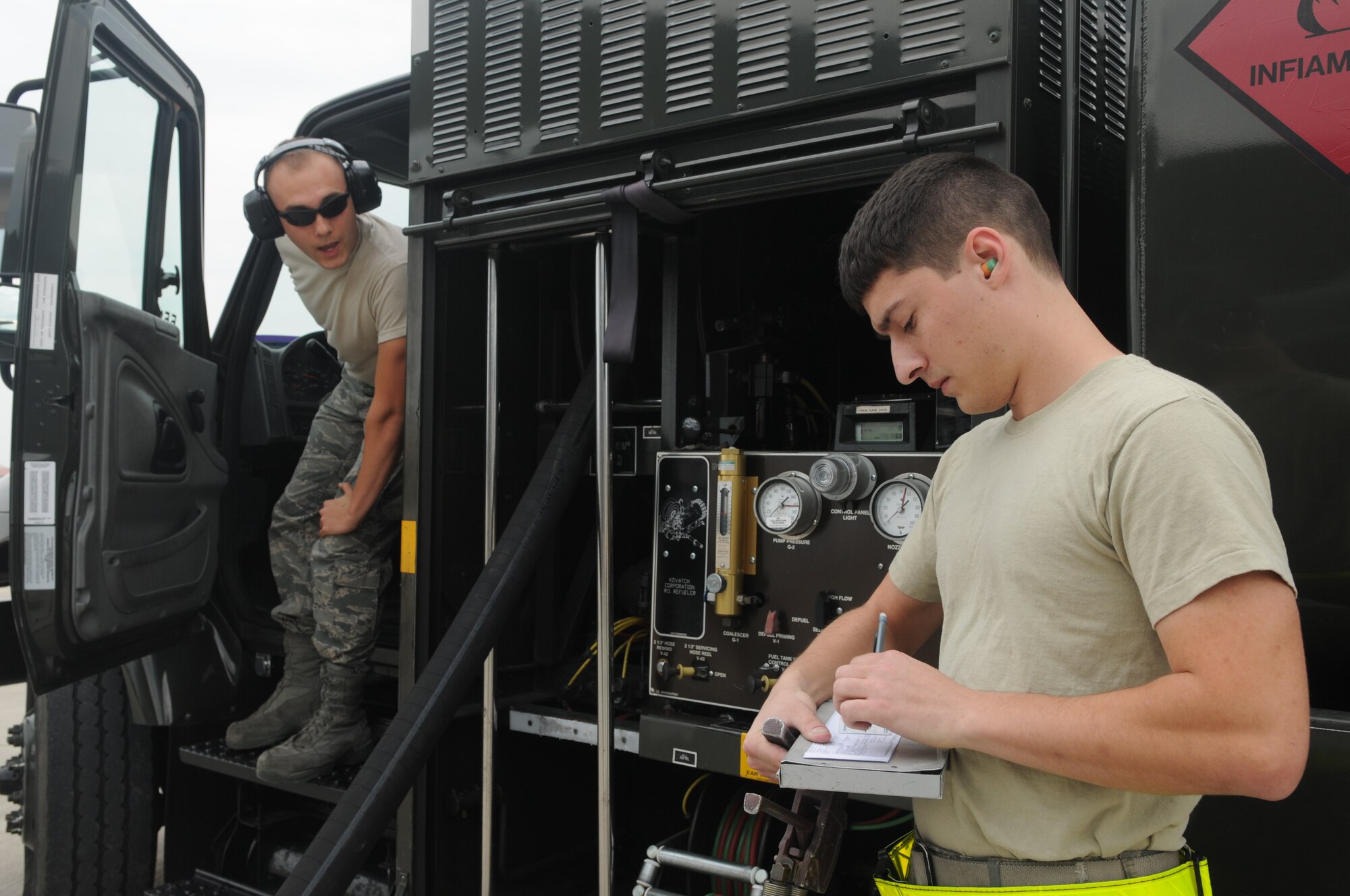 31st LRS: Refueling the mission > Aviano Air Base > Display