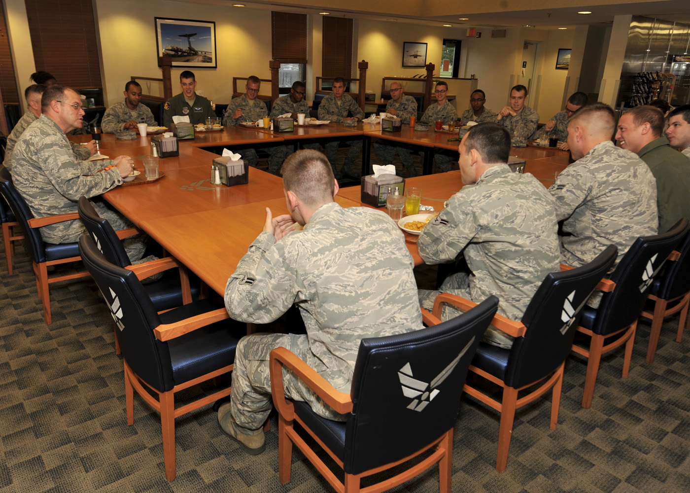 Col. Moore has breakfast with Airmen > Dover Air Force Base > News